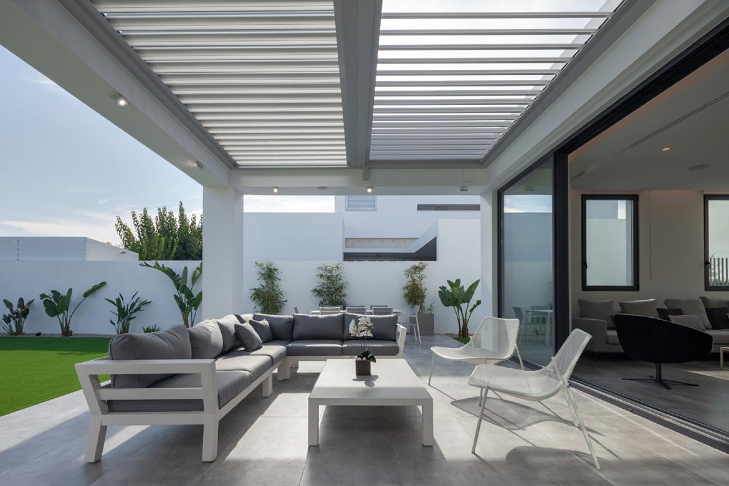 Gallery of Door Systems in Residential Building - 14