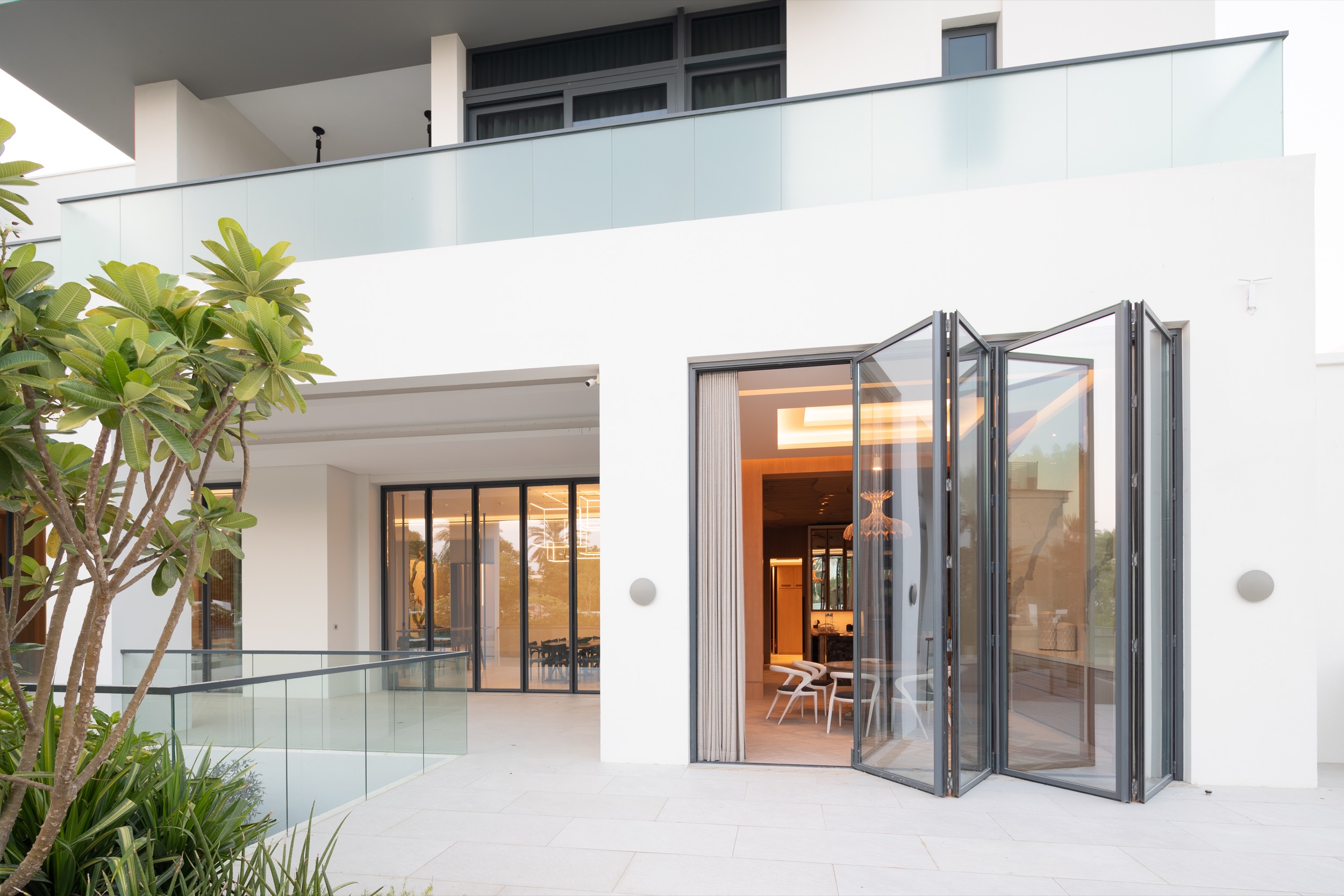 Gallery of Minimal Folding Door System - Motion 6010 - 5