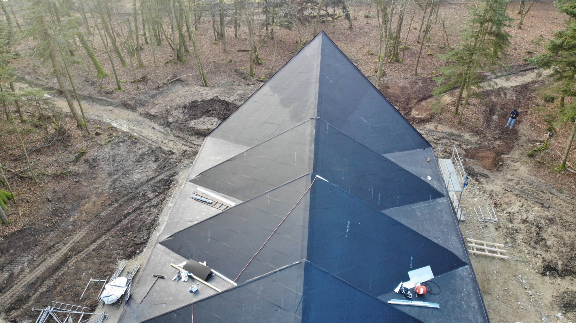 Gallery of EPDM Roofing Membrane Waterproofs Zoo Enclosure - 5