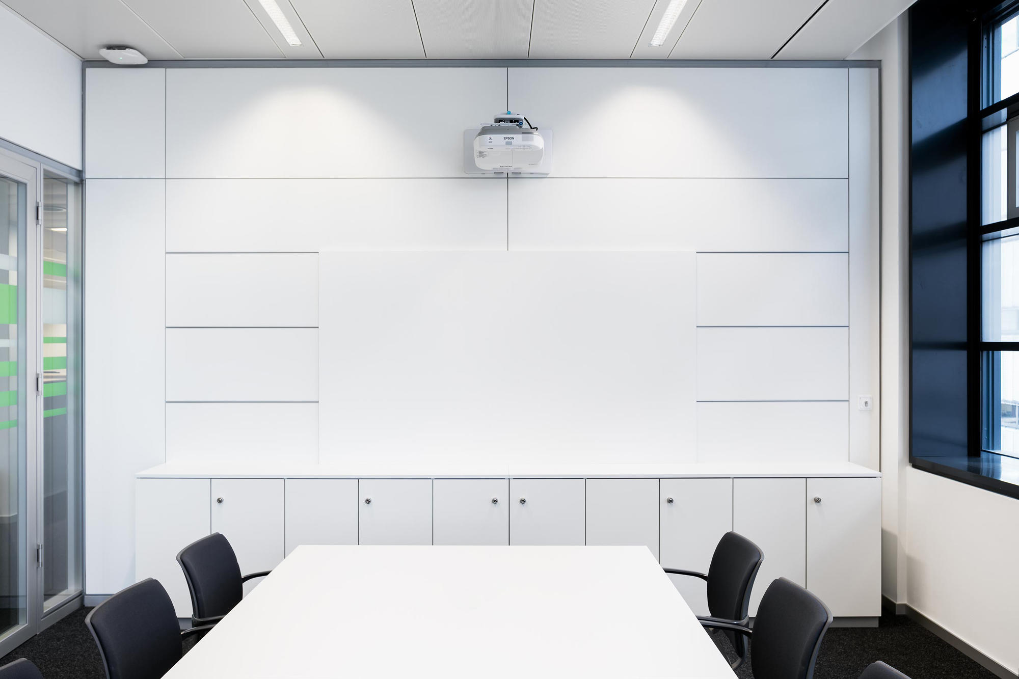 Gallery of Wall Partition System in Laboratory Building - 5