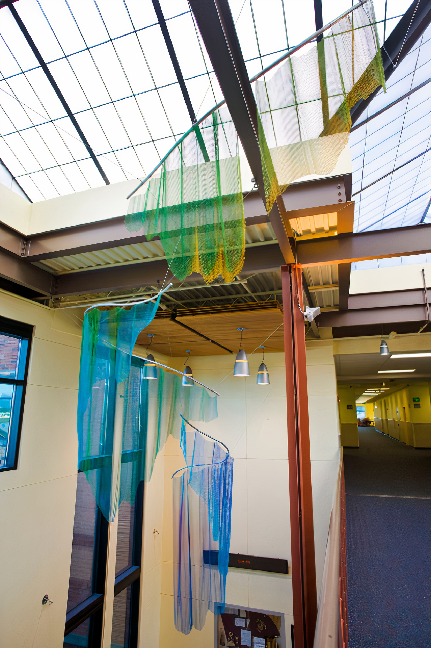 Gallery of Interior Curtain Systems in Middle School - 3
