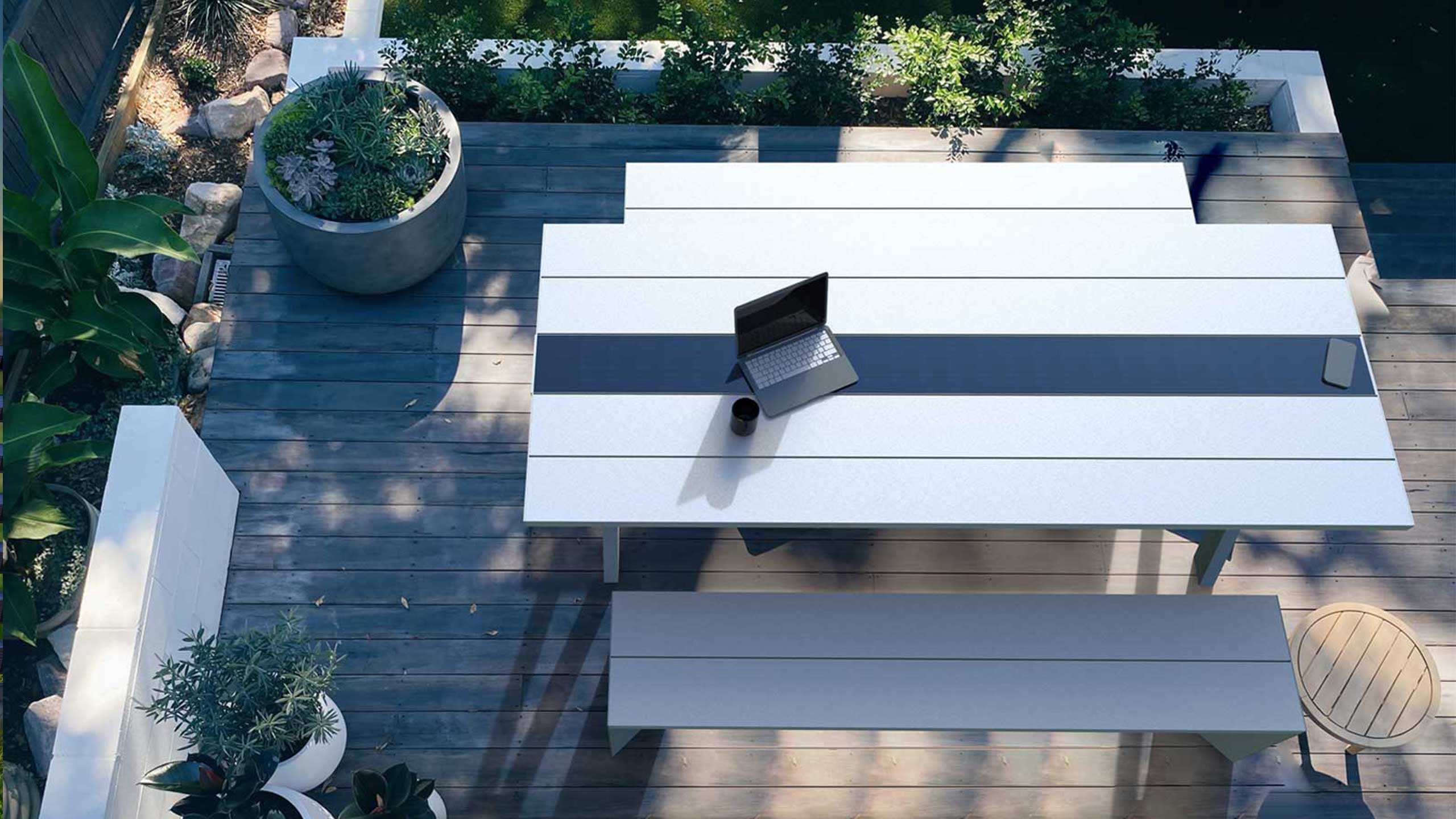 Gallery of Solar Garden Tables - eTable - 1