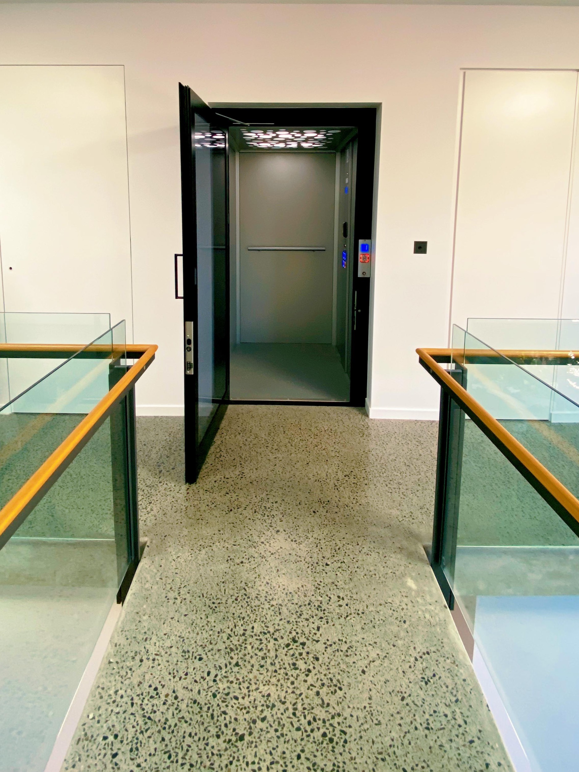 Gallery of Home Elevator - Easy Move - 9