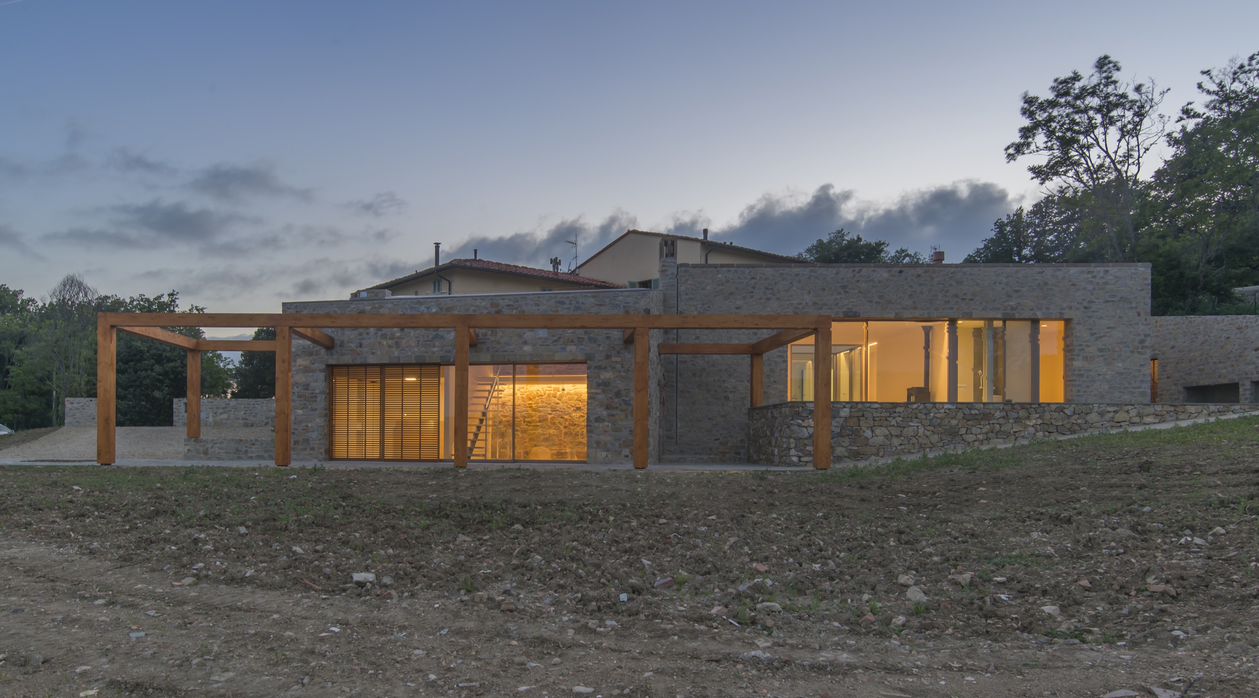 Gallery of Frameless Windows in Villa Firenze - 1