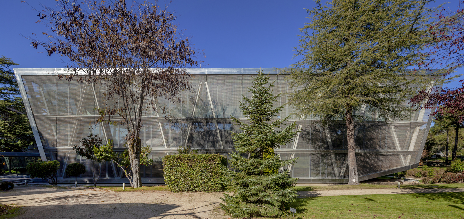 Gallery of Architectural Wire Mesh Model at UDIMA University - 3