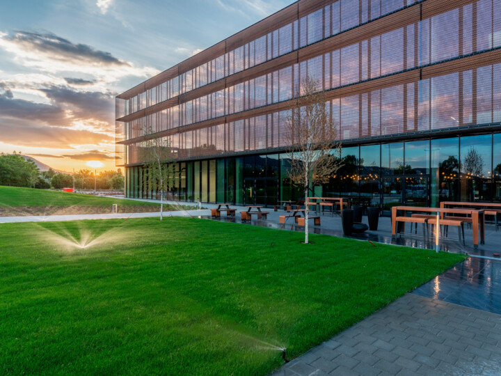Gallery of Architectural Wire Mesh Model at Market Építő - 1
