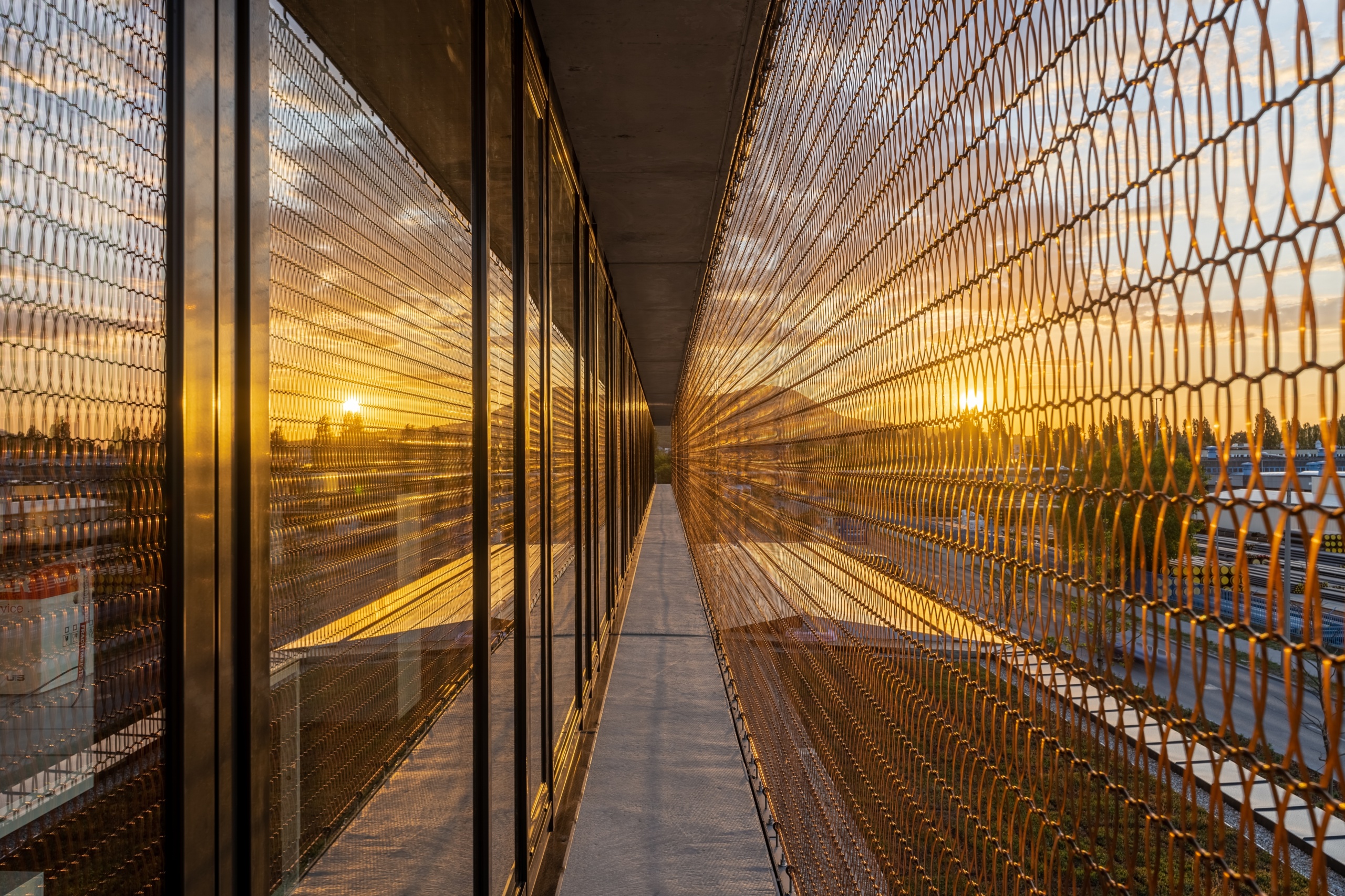Gallery of Architectural Wire Mesh Model at Market Építő - 6