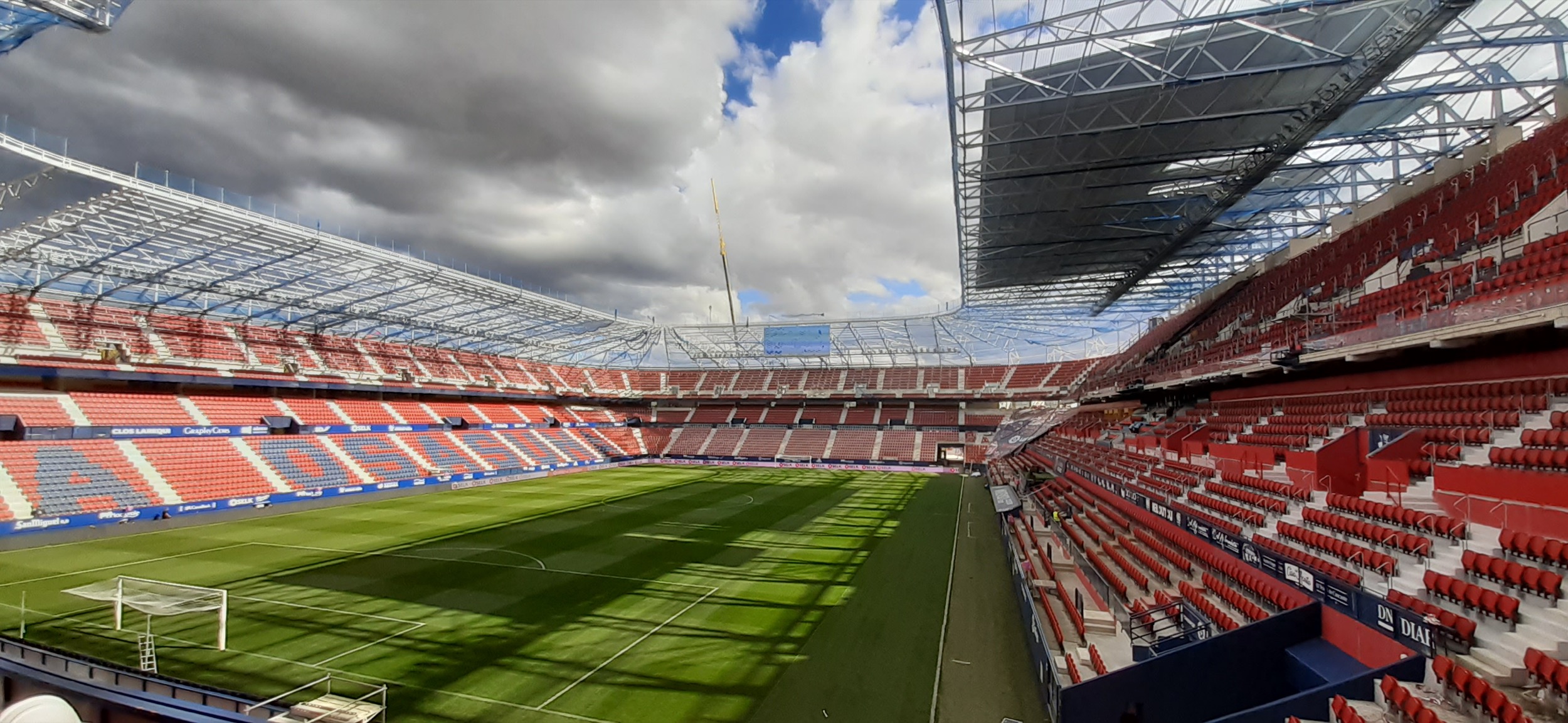 Gallery of Standing Stadium Seats in El Sadar Stadium - 4