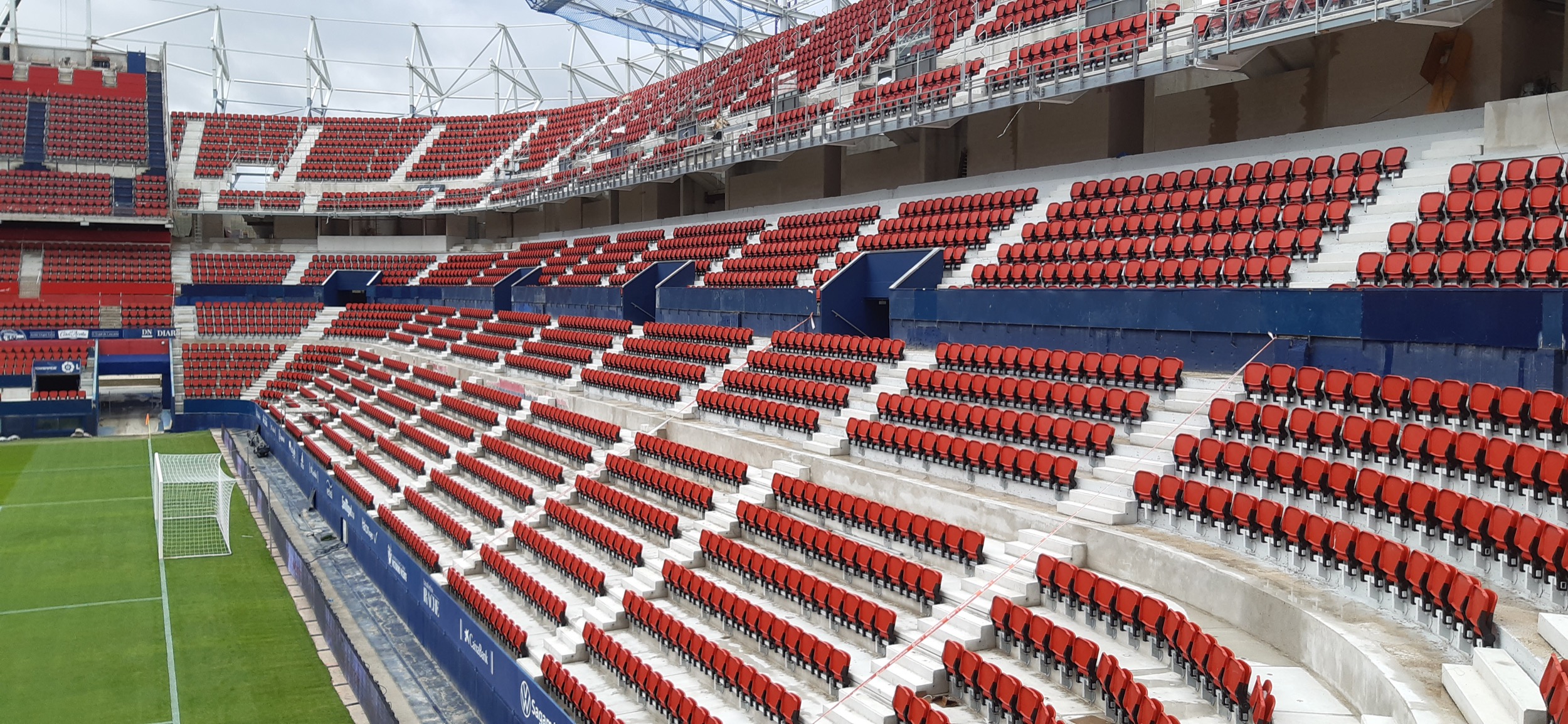 Gallery of Standing Stadium Seats in El Sadar Stadium - 5