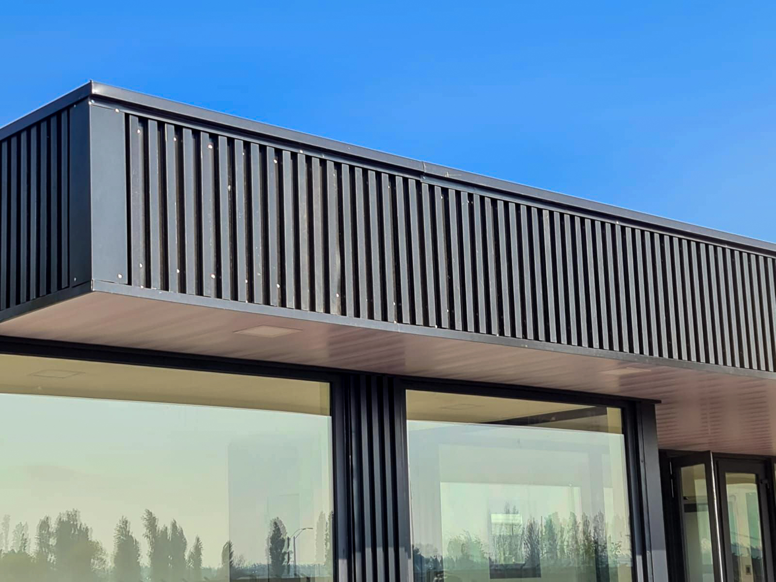 Galeria de Revestimiento metálico - Panel Cuadroforma - 2