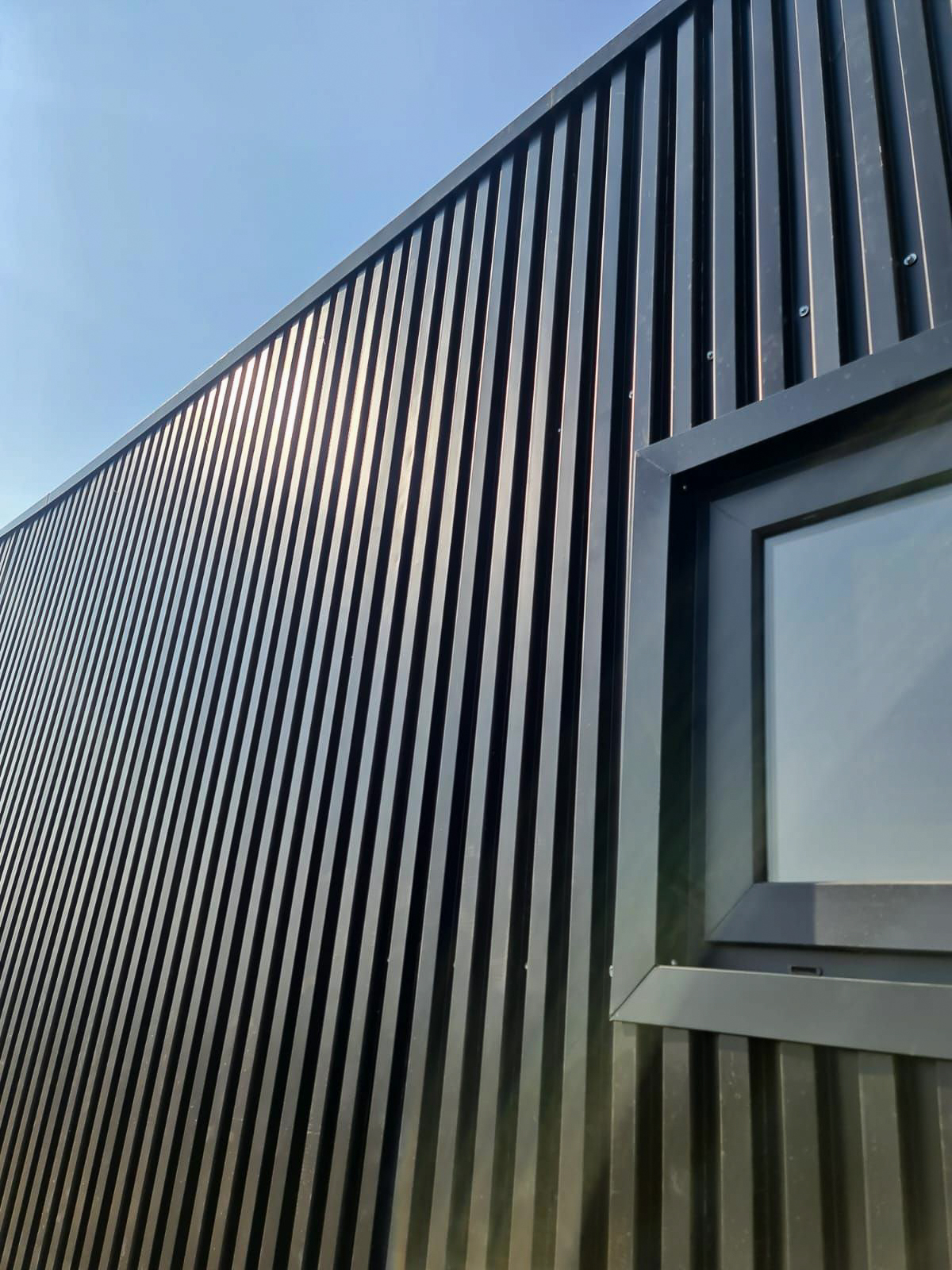 Galeria de Revestimiento metálico - Panel Cuadroforma - 4