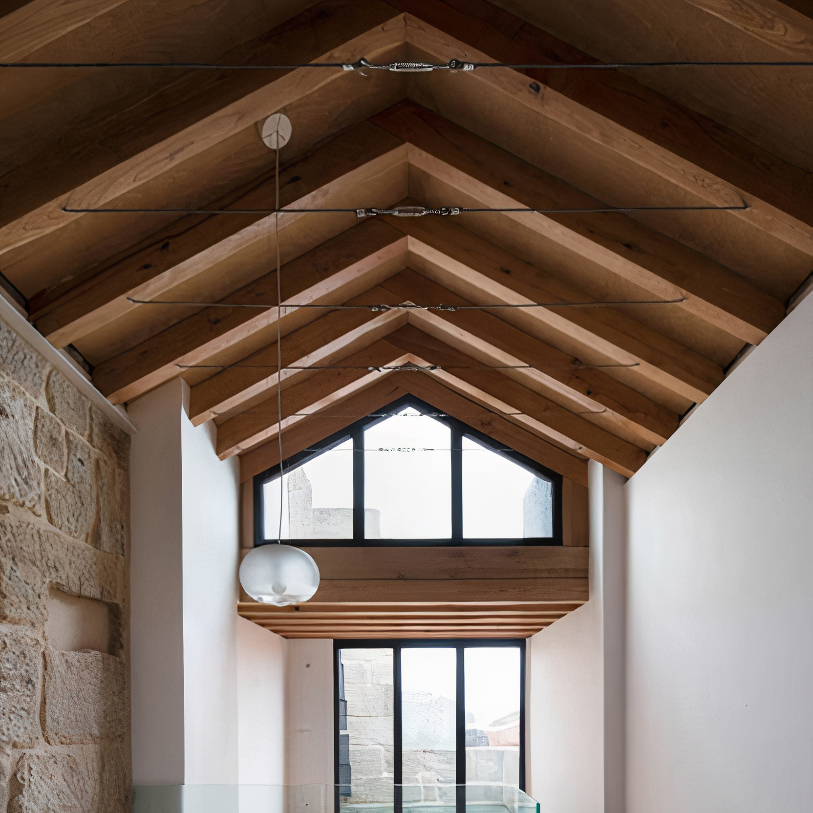 Gallery of Laminated Beams in Single-family Home - 1