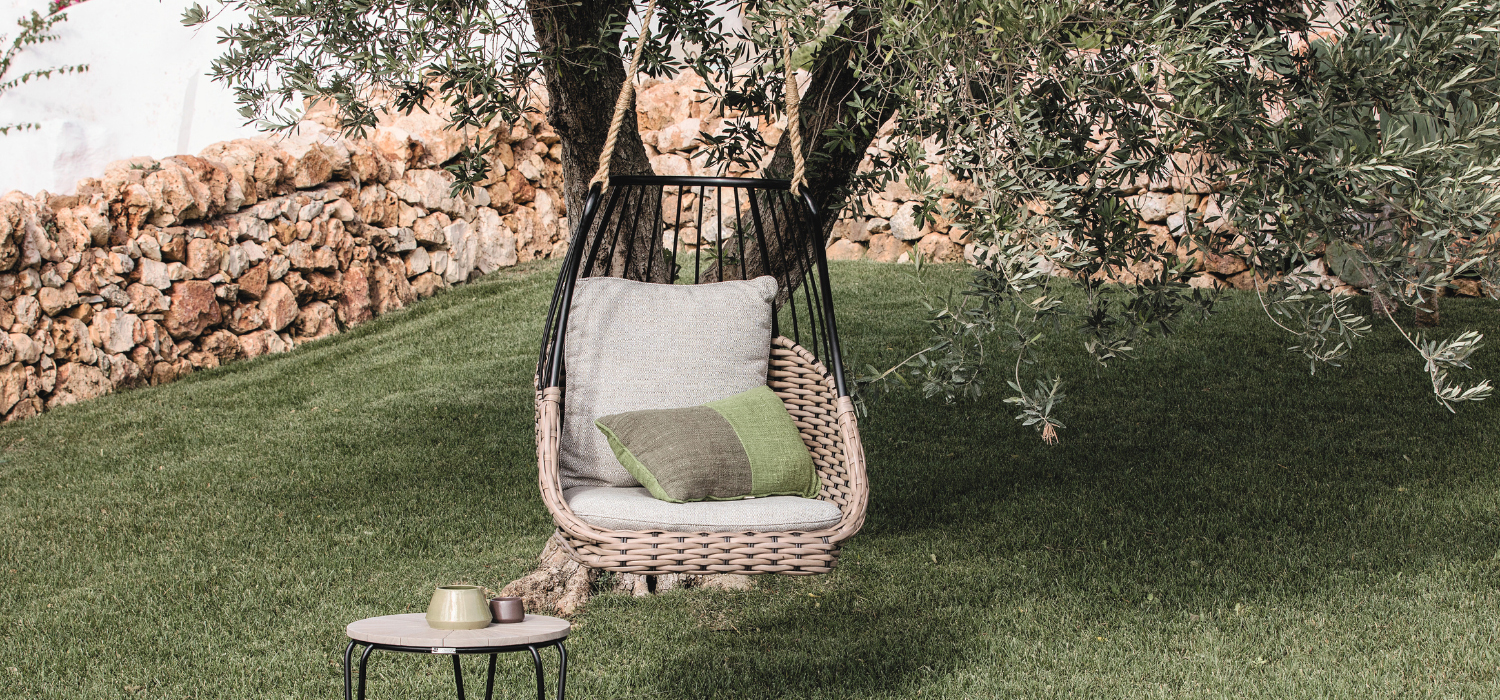 Gallery of Outdoor Hanging Chairs - The Art of Swingin' - 10