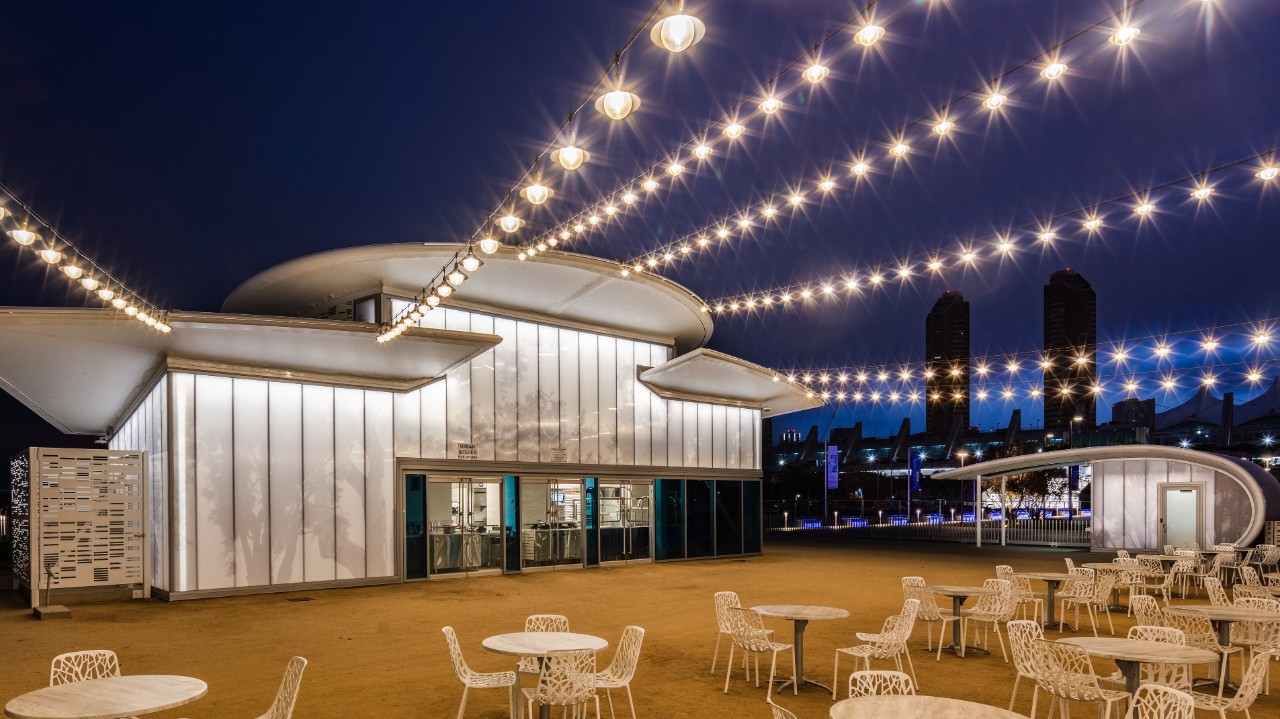 Gallery of Translucent Wall and Roof Assemblies - 1