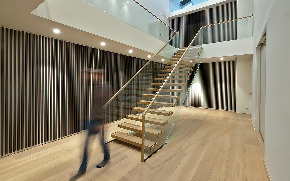 Floating Staircase at Residence in Germany from Siller Treppen