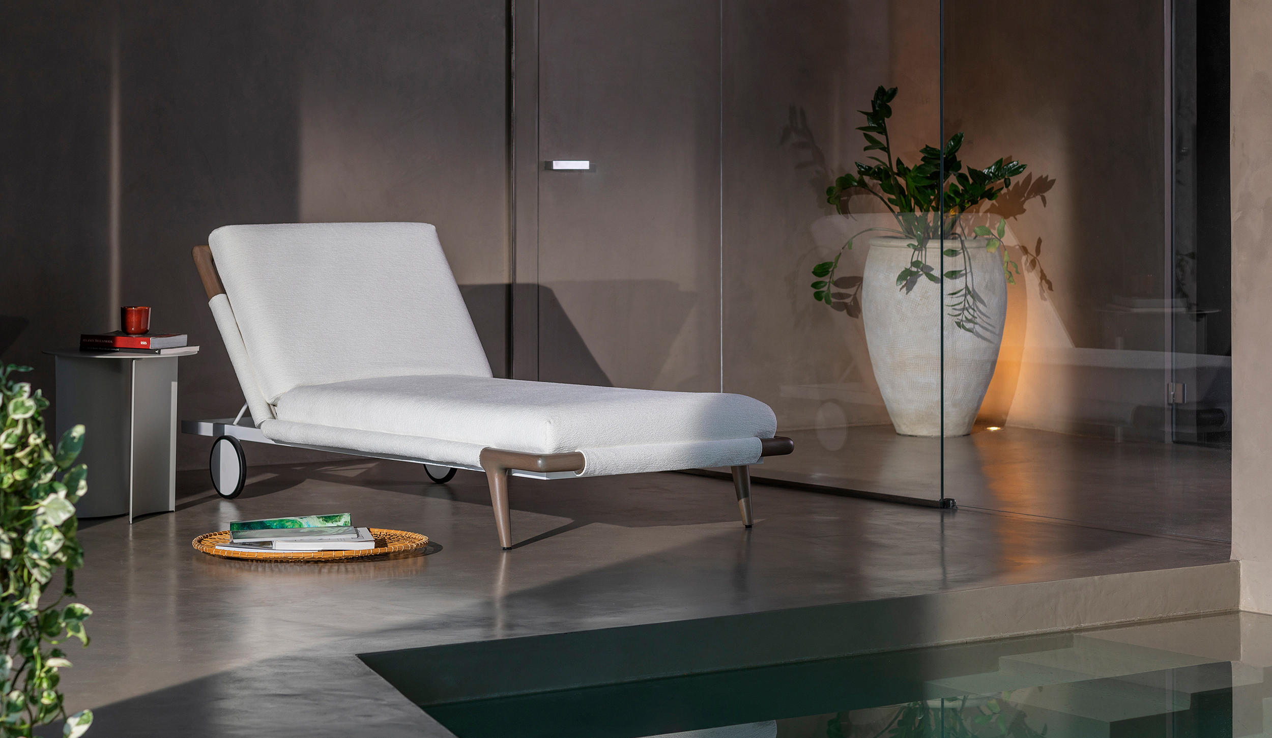 Outdoor Lounger | Gaudí from Flou