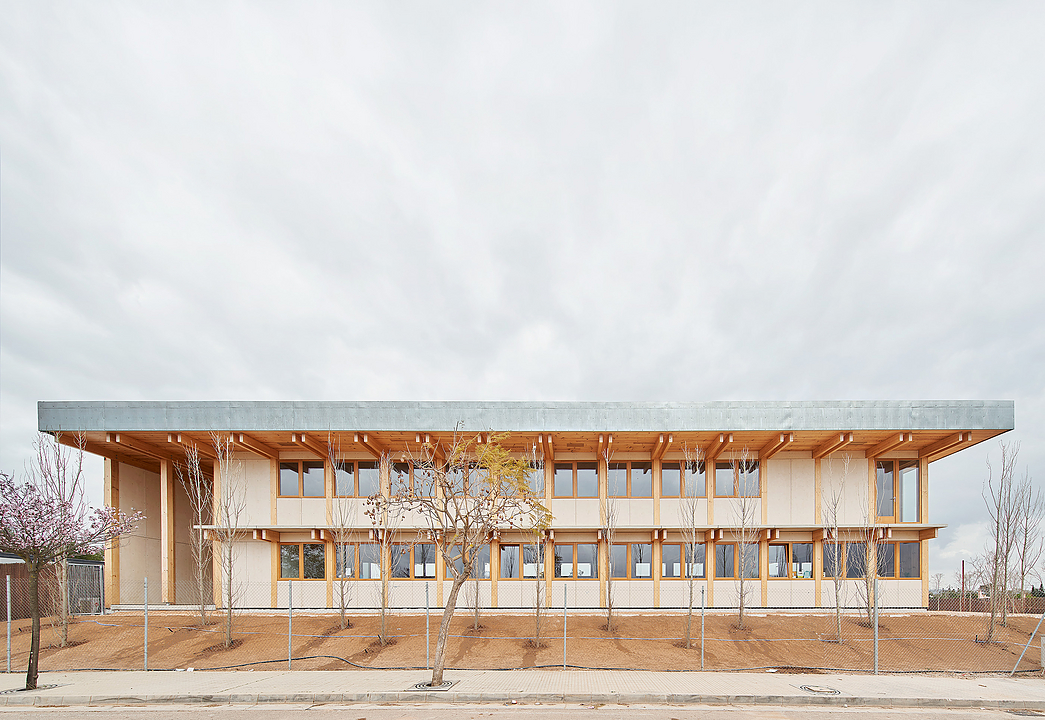 Timber Structure at a School in Mallorca from Egoin
