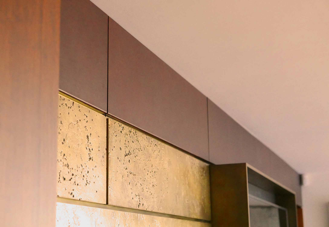 Gallery of House in Bronze and Leather Cladding - 2