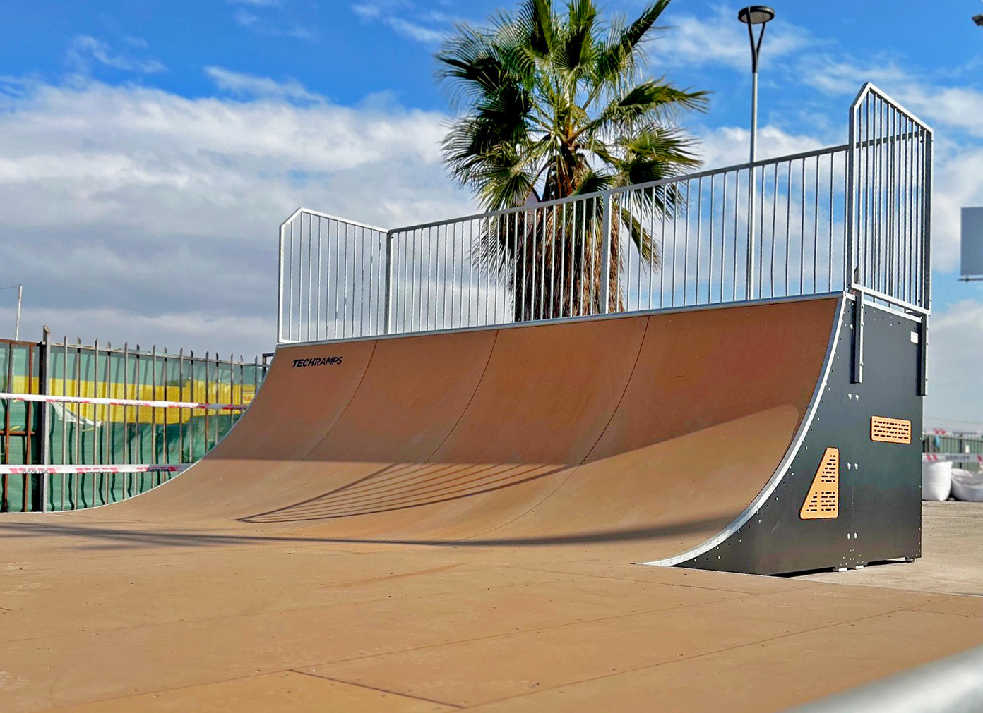 Skatepark modular en autopista Américo Vespucio Sur de Urbanplay