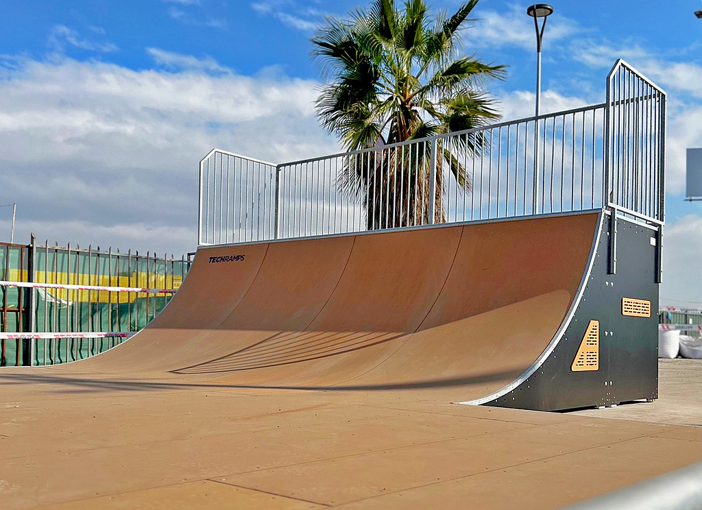 Skatepark modular en autopista Américo Vespucio Sur de Urbanplay