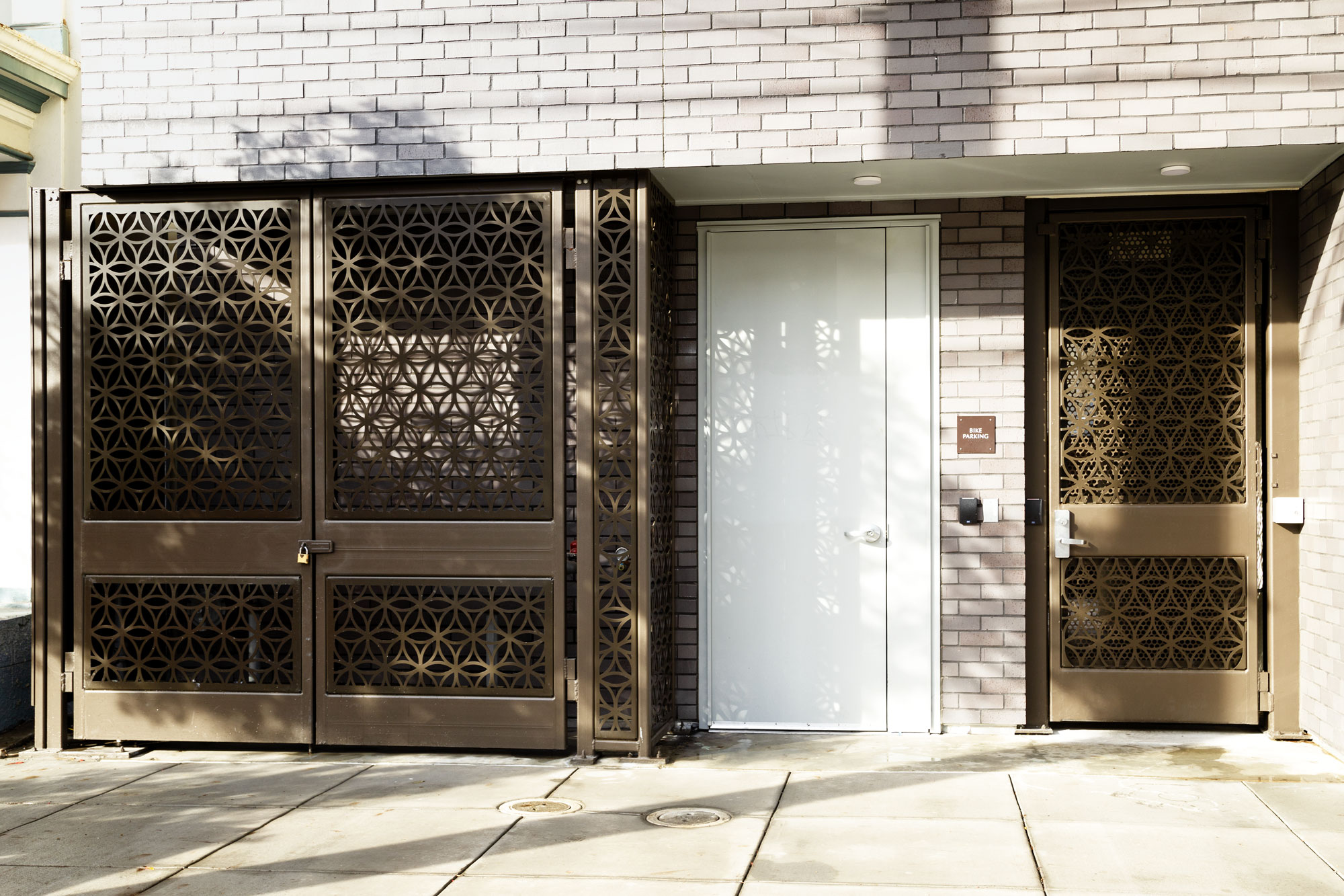 Gallery of Gate & Mechanical Screen - 3