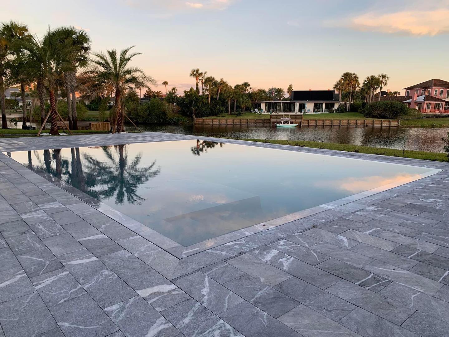 Gallery of How to Use Stone and Neolith in Green Buildings - 5