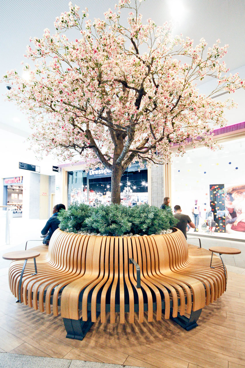 Gallery of Modular Seating in Belgian Shopping Center - 5