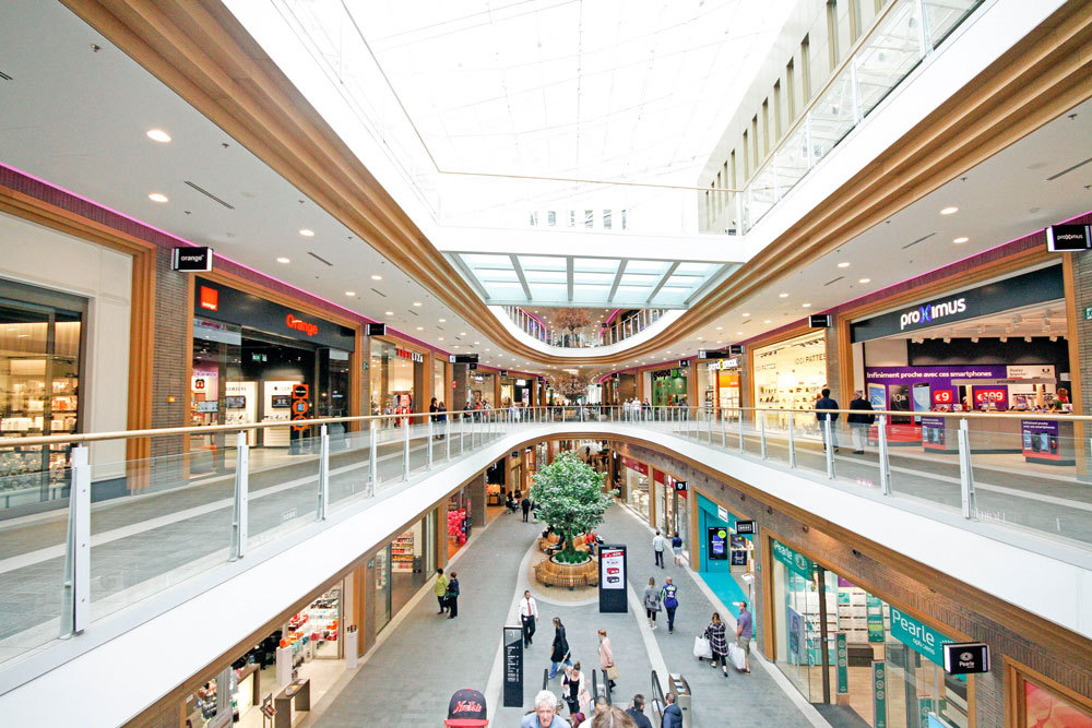 Gallery of Modular Seating in Belgian Shopping Center - 3