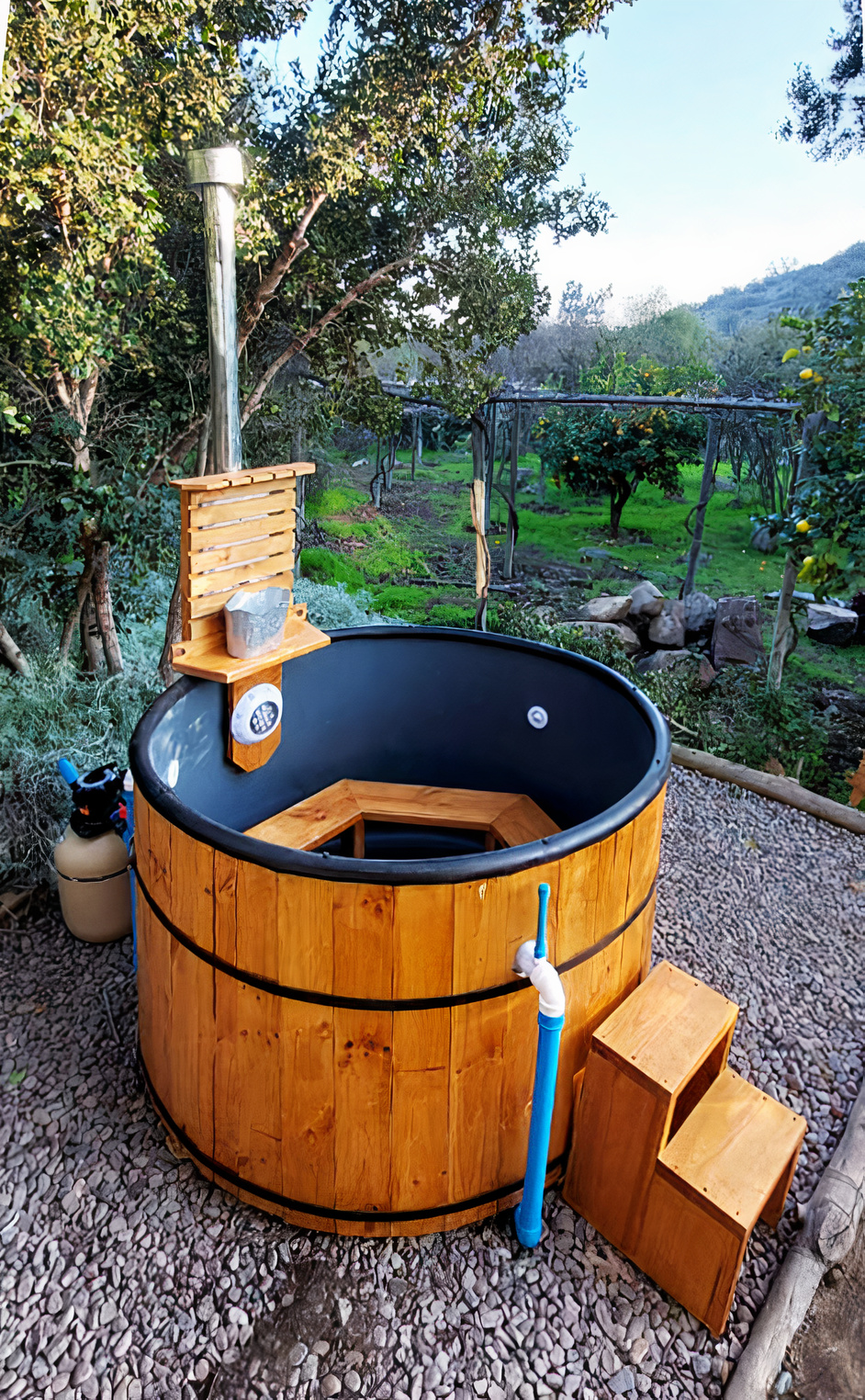 Galeria de Tinaja de madera con calefacción a gas - 6