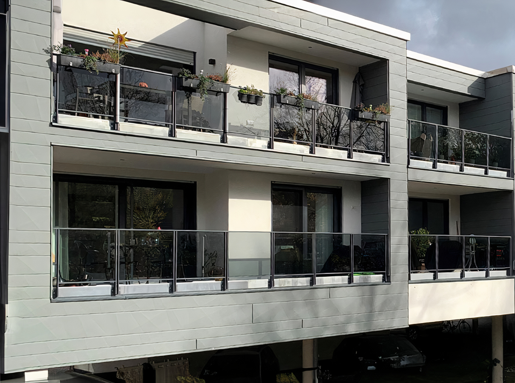 Gallery of Easy Alu Post & Glass Rail - 8