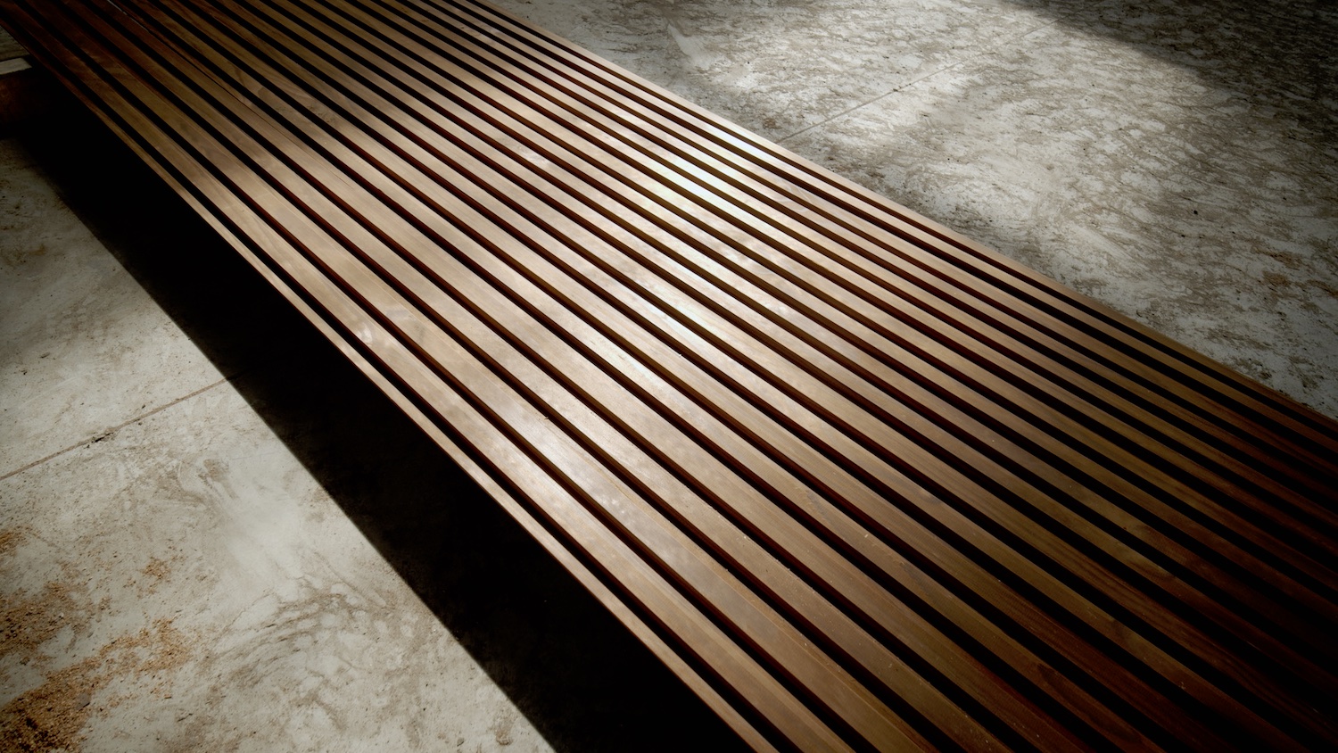 Madera termo modificada - Meso de WoodArch