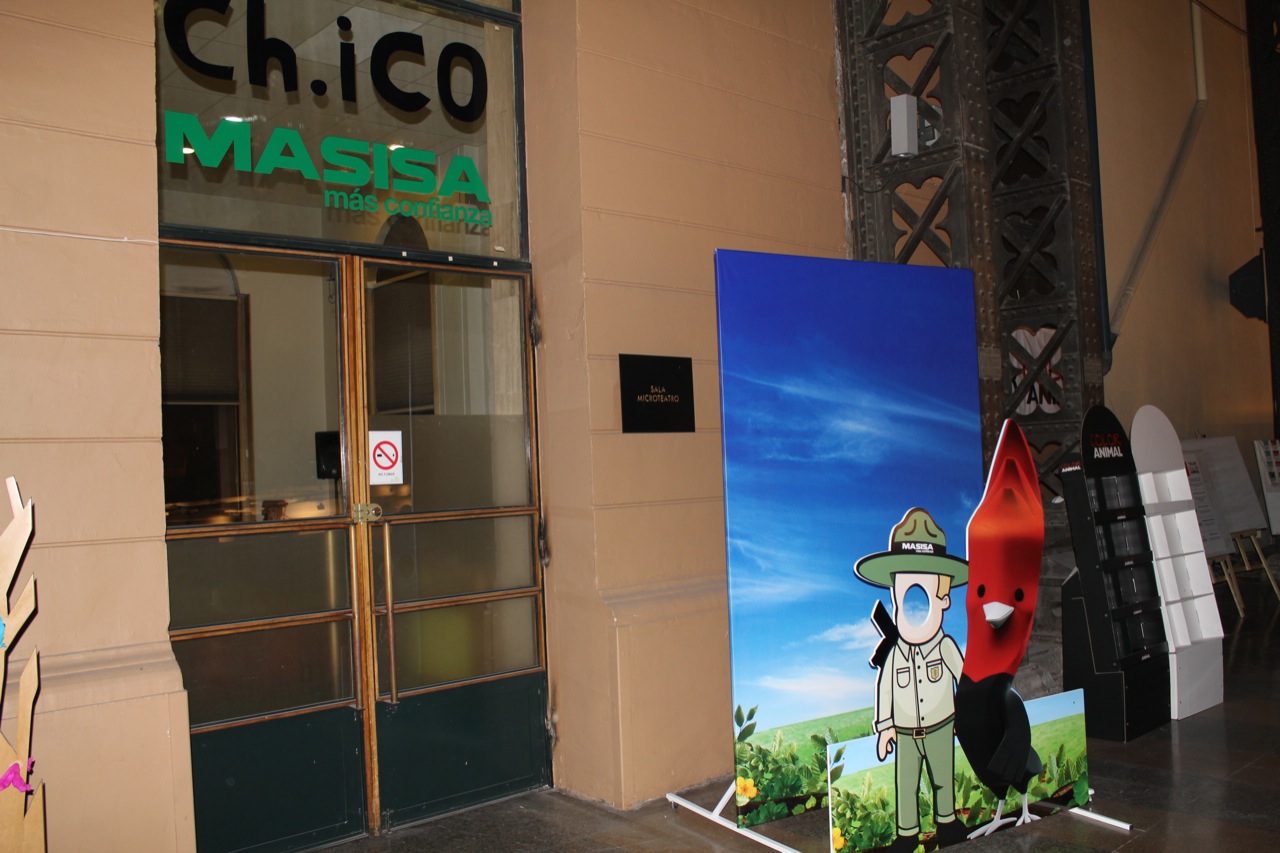 Galeria de Tableros MDP y MDF en feria de arte - 7