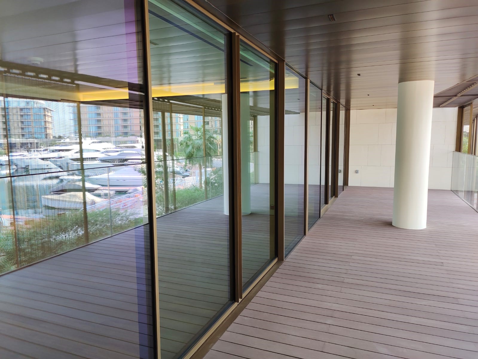 Gallery of Acoustic Glass in Bulgari Marina Lofts - 6