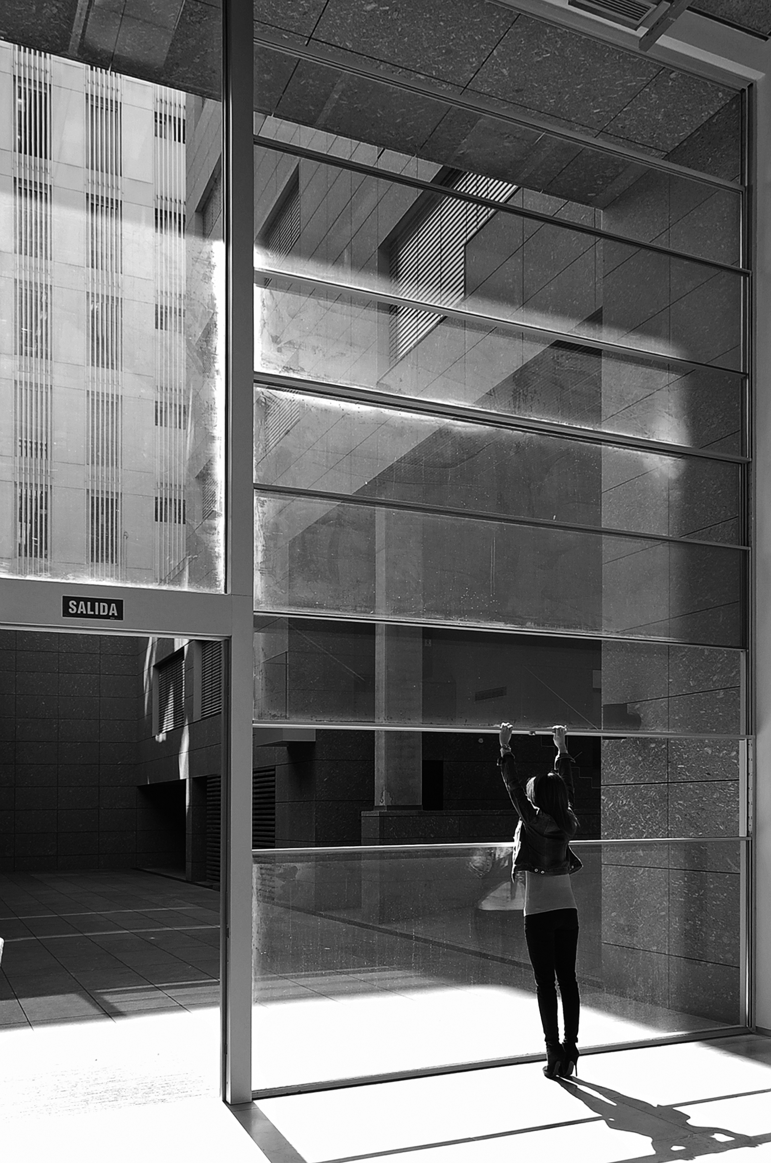 Galeria de Janela Minimalista - ah! Vertical Sliding - 1