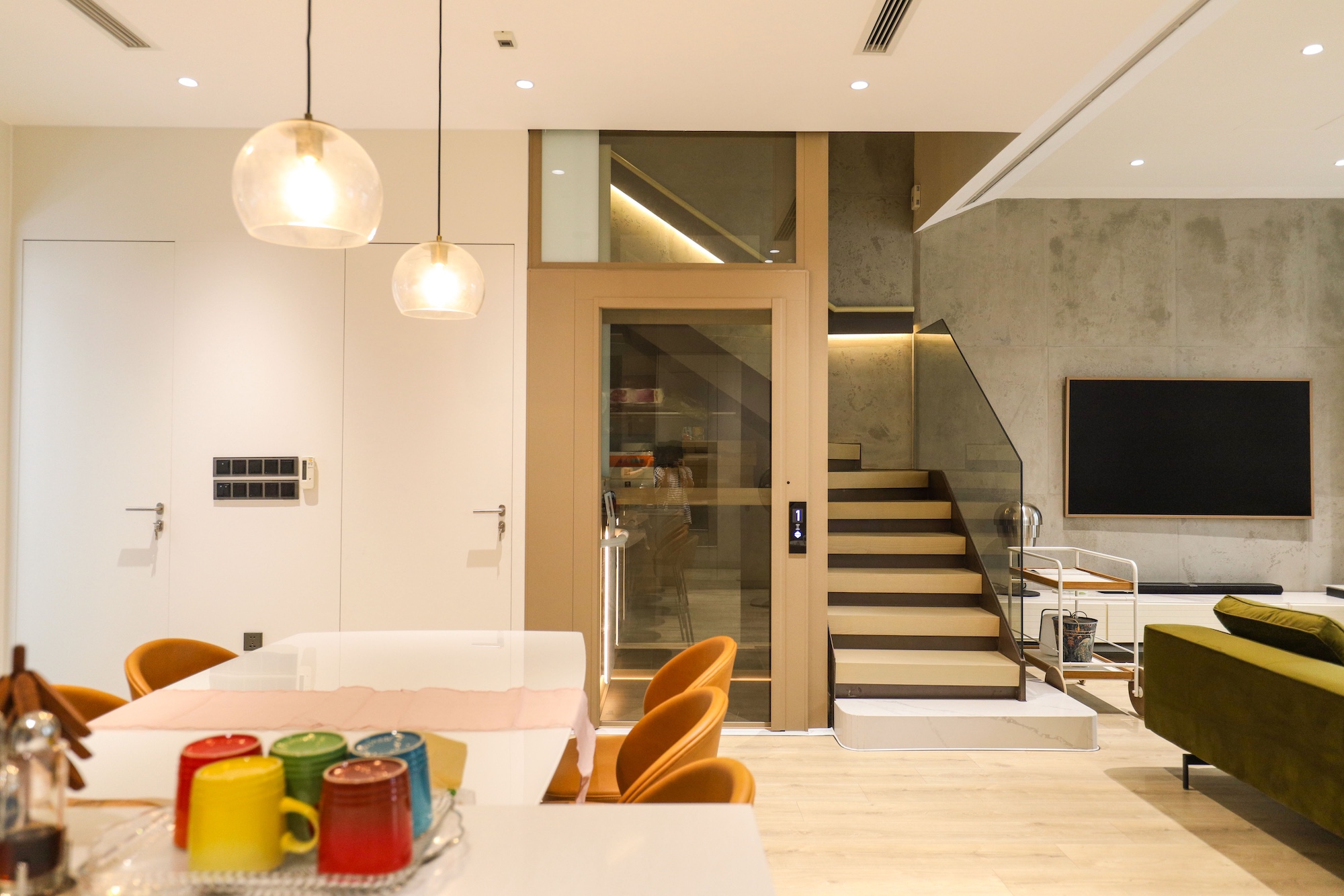 Gallery of Platform Elevator in Nordic-Style Villa - 2