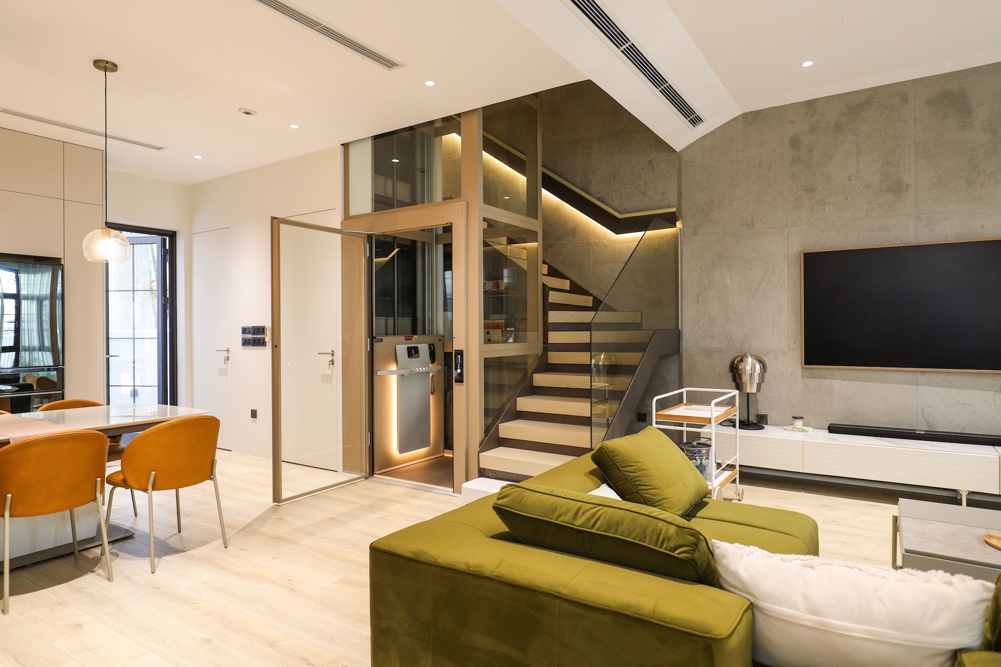 Gallery of Platform Elevator in Nordic-Style Villa - 4