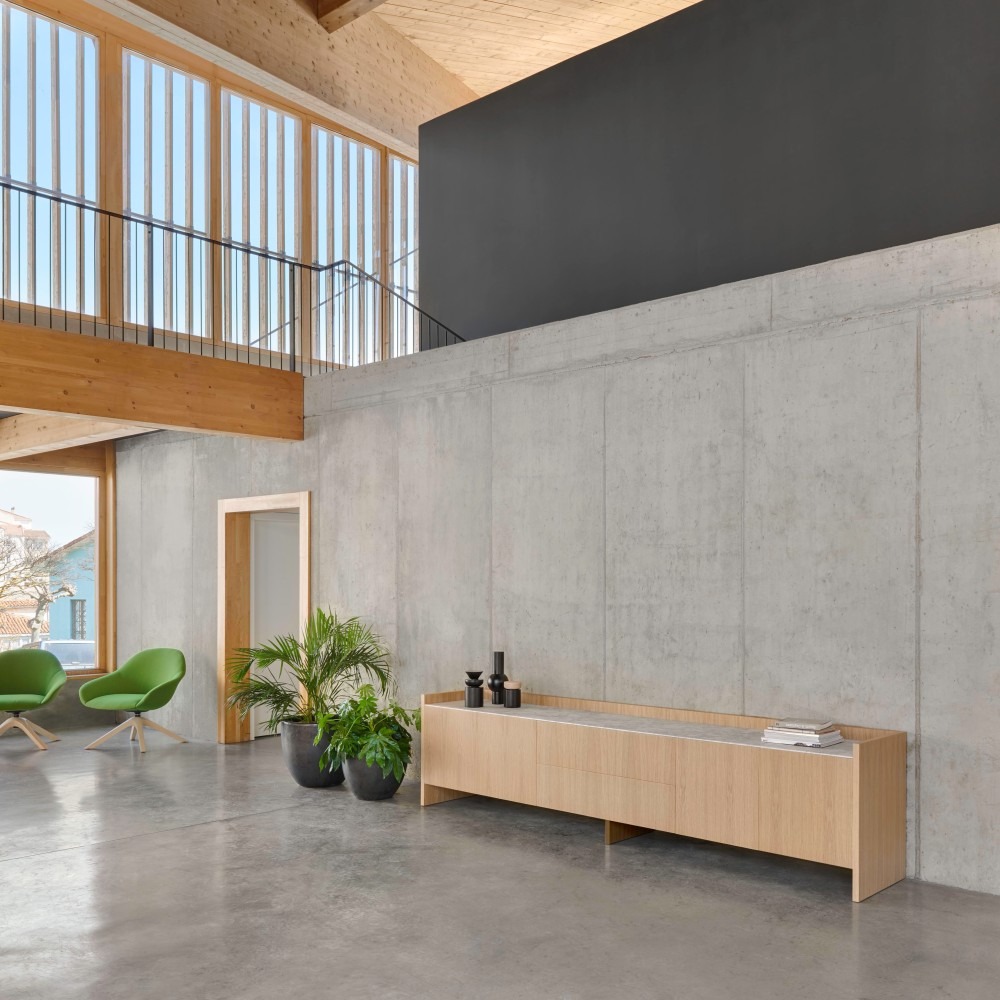 Credenzas from Andreu World