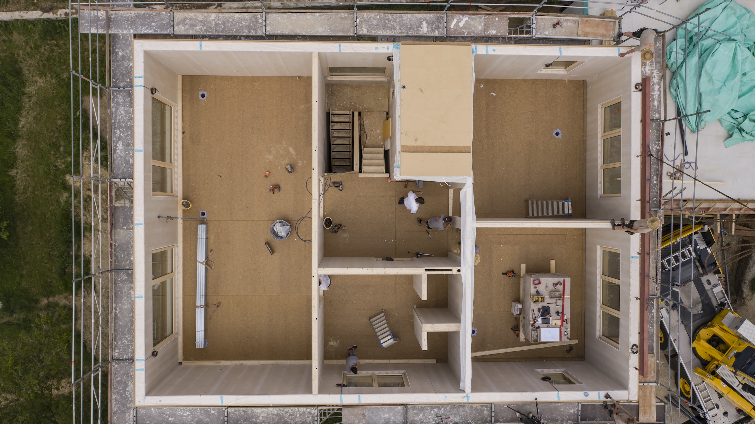 Gallery of Construction Boards at a Timber-Fram Model House - 1