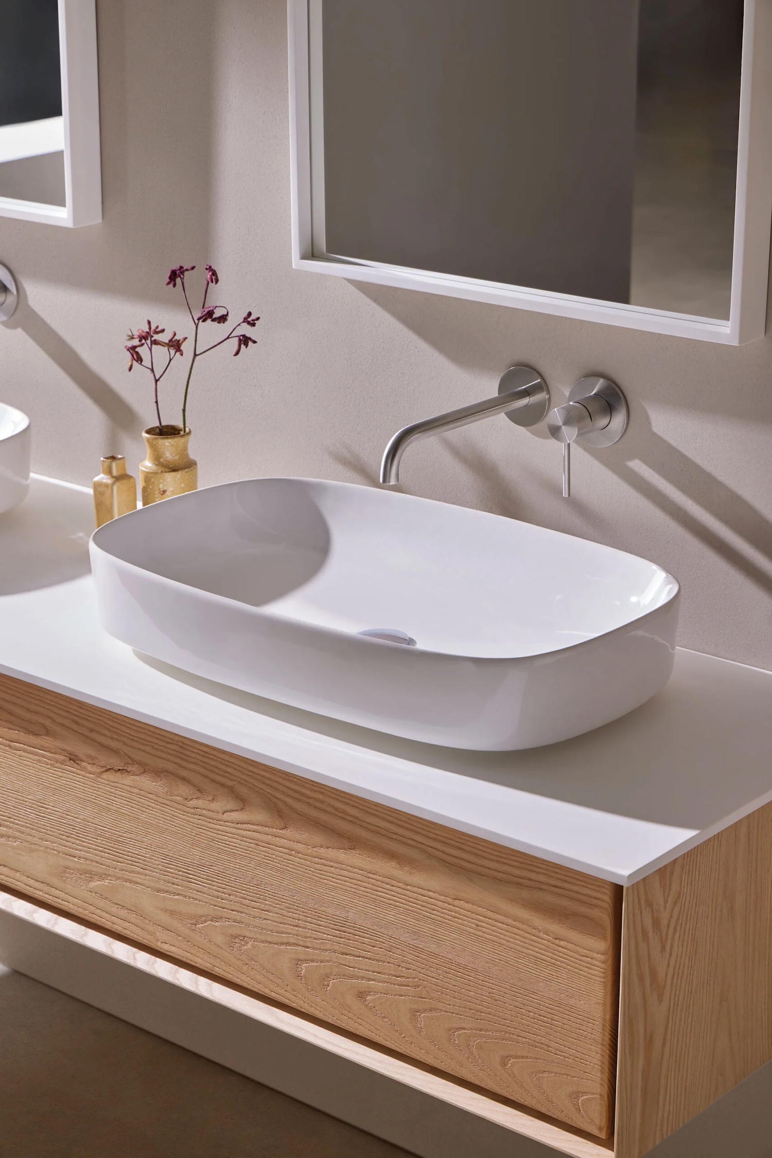 Gallery of Counter-Mounted Basins - 12