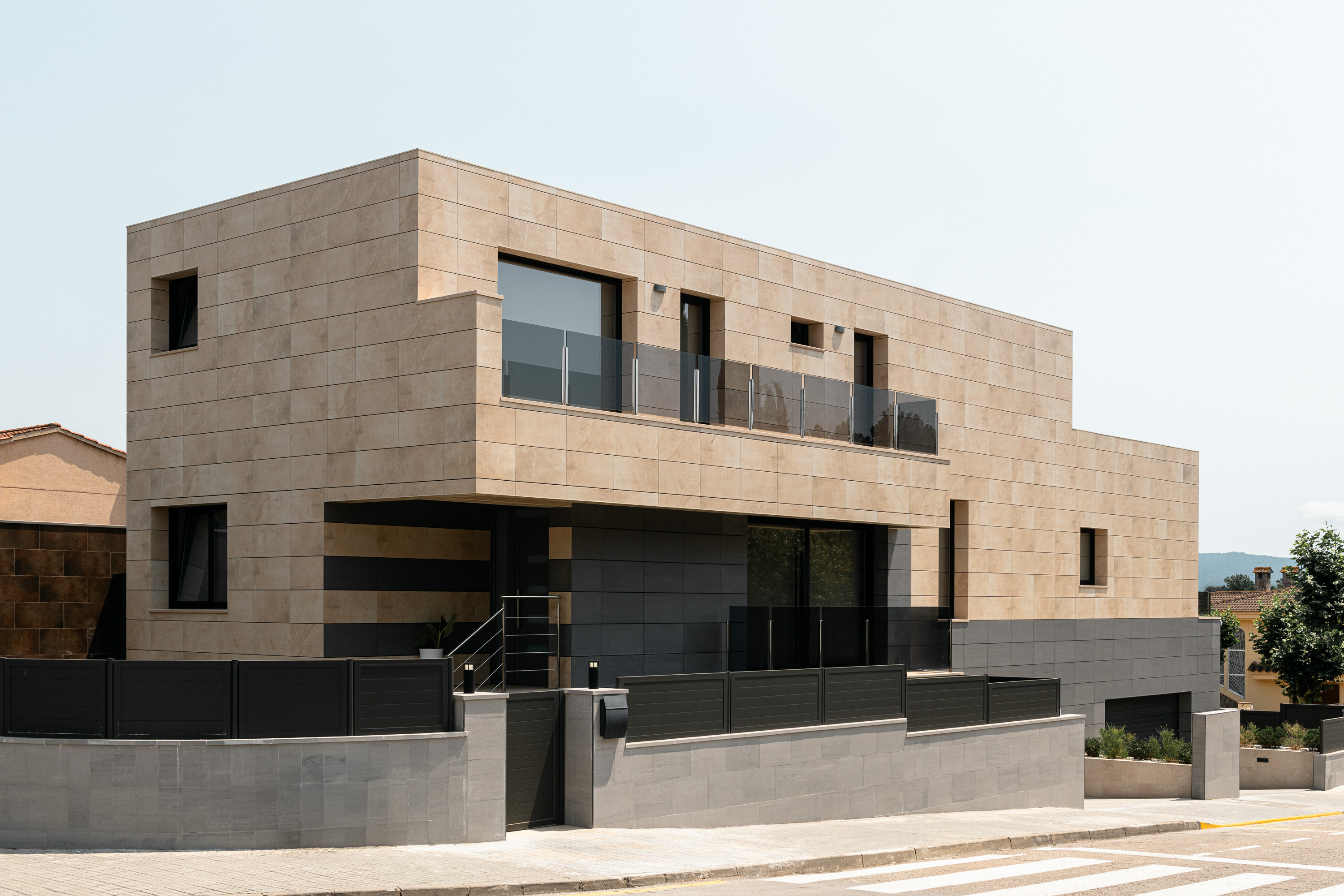 Gallery of Tiles for Ceramic Facades | Frontek - 6