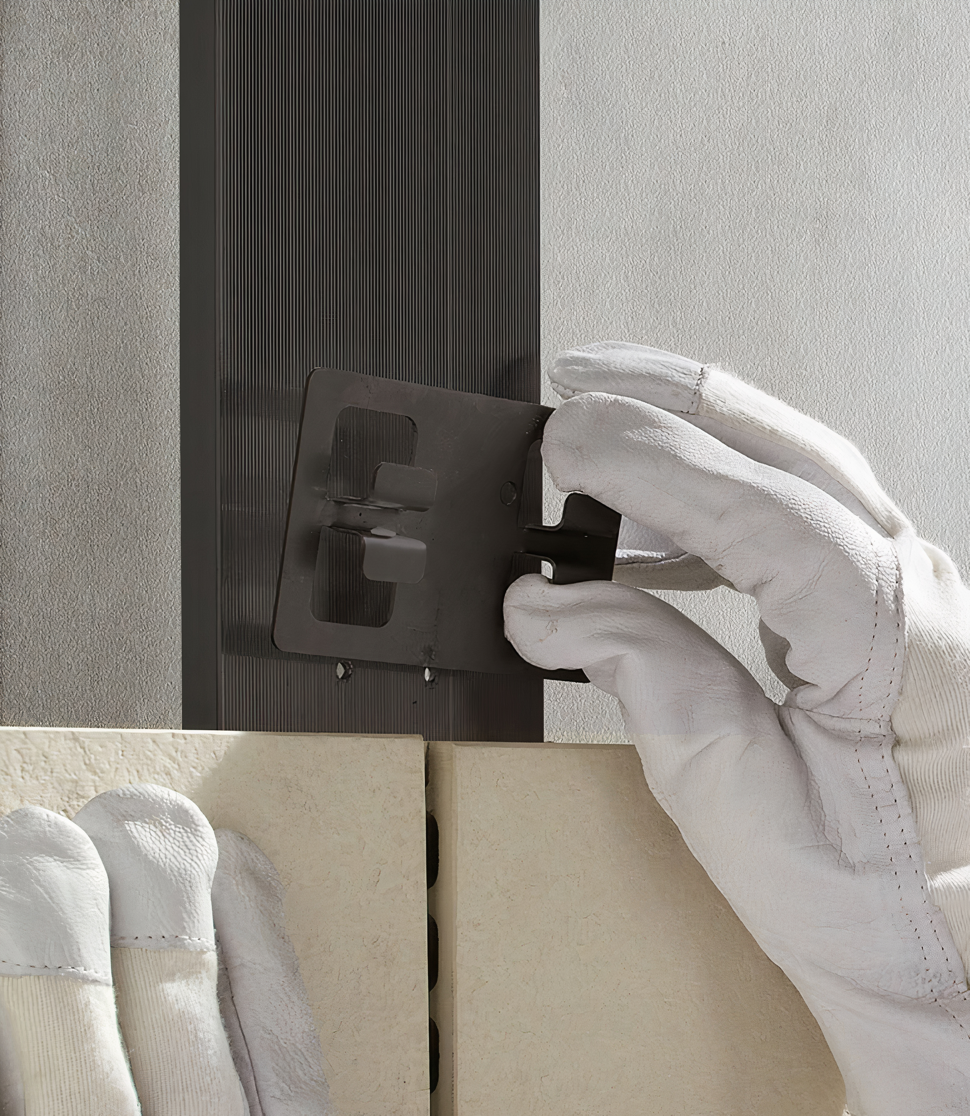 Gallery of Facade Fixing Systems - Plus System - 32