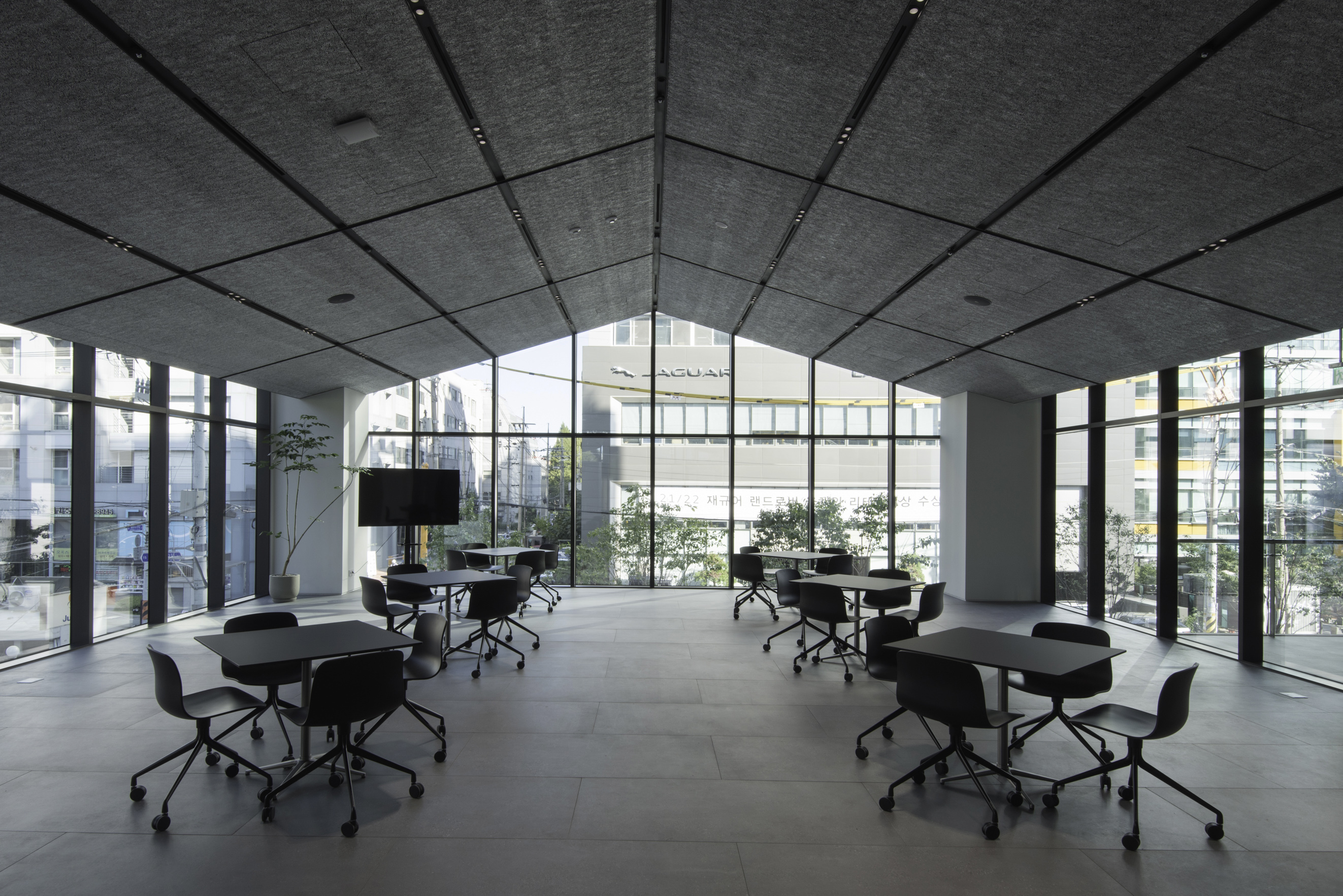 Alusion™ panels in Musinsa campus N1 from Alusion