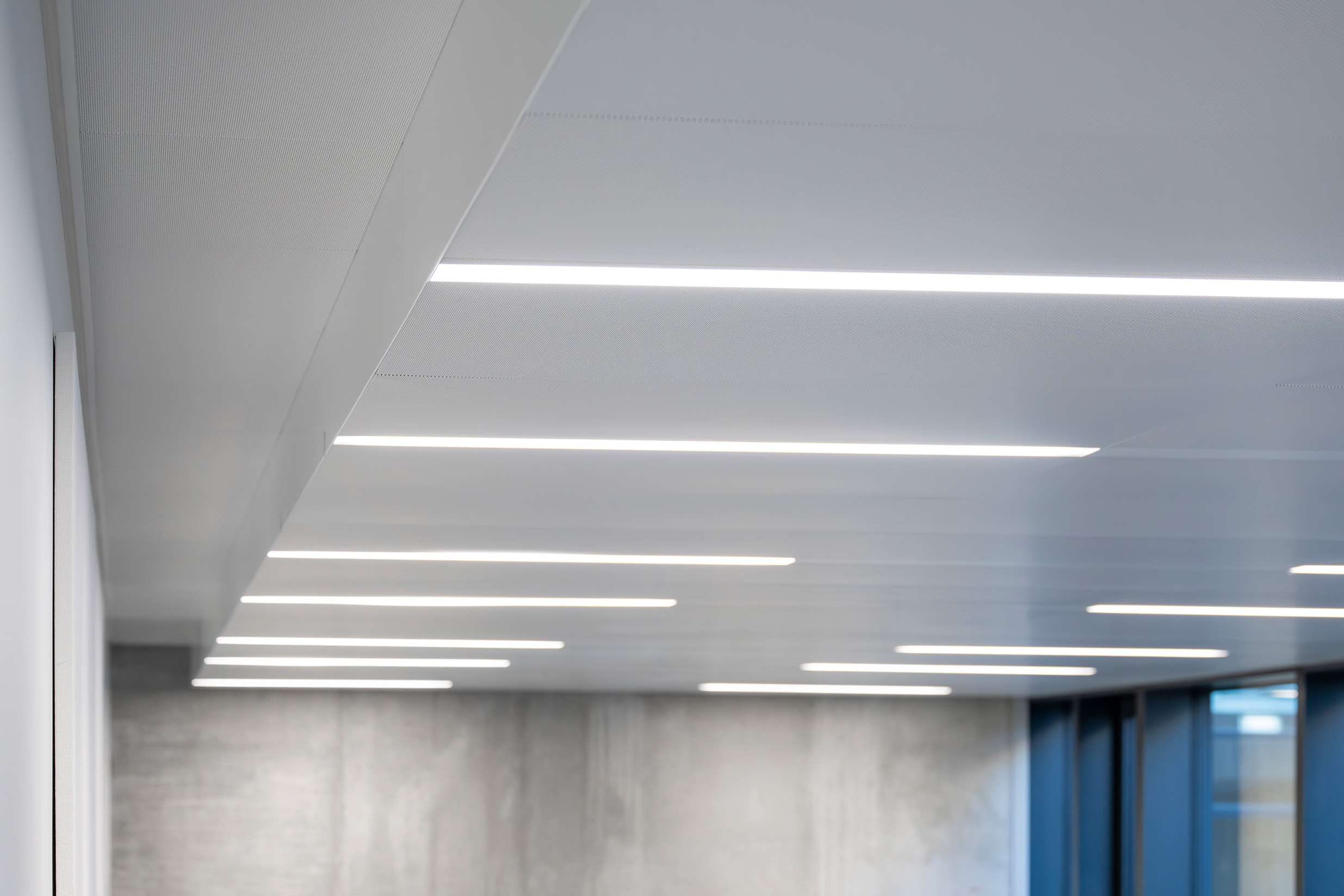 Gallery of Easy-Access Ceiling Tiles at SDU HEALTH Building - 4