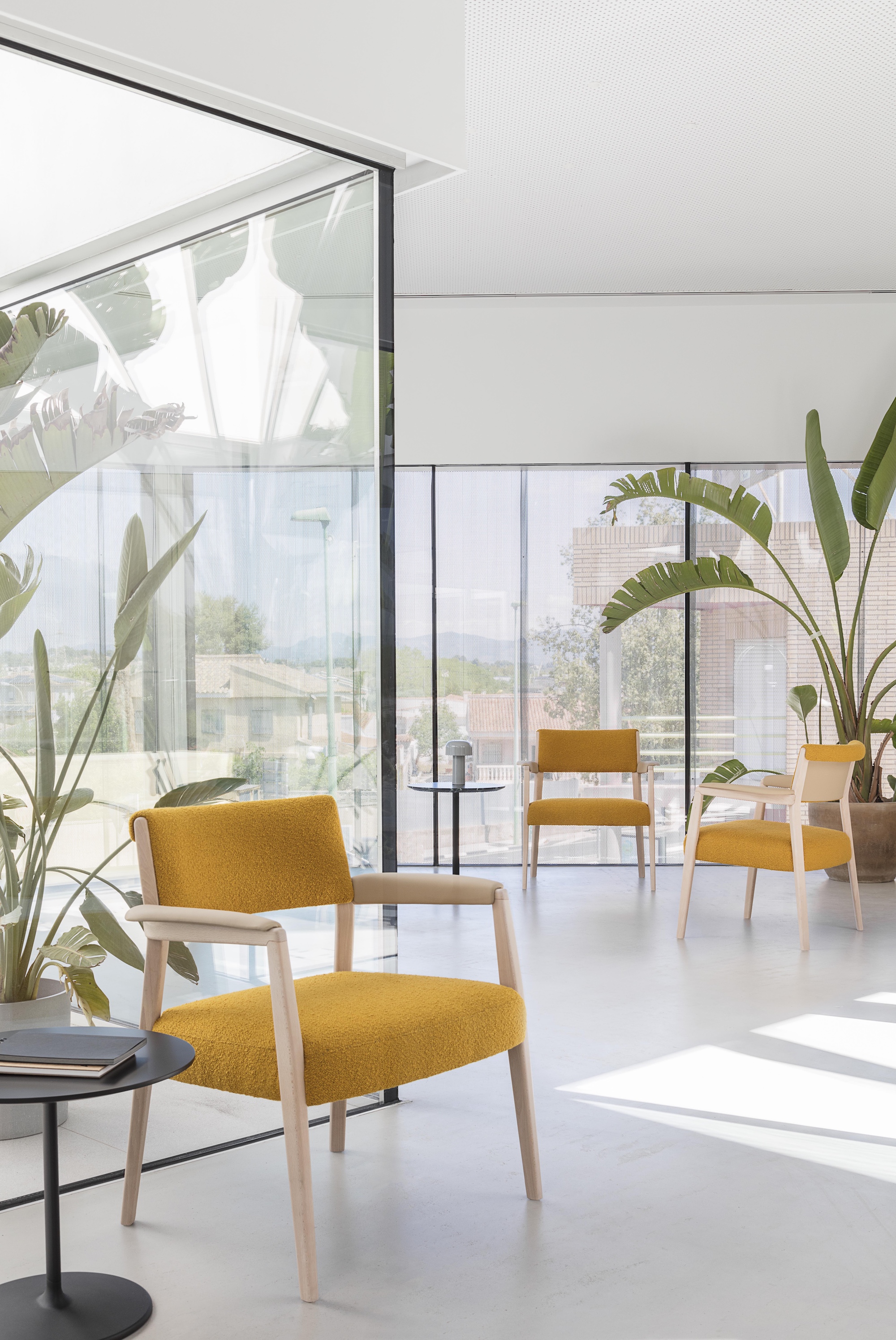 Gallery of Interior Lounge Chairs - 7