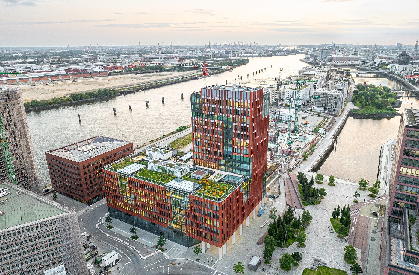 Gallery of Modular Tile Facade at the Edge ElbSide - 3