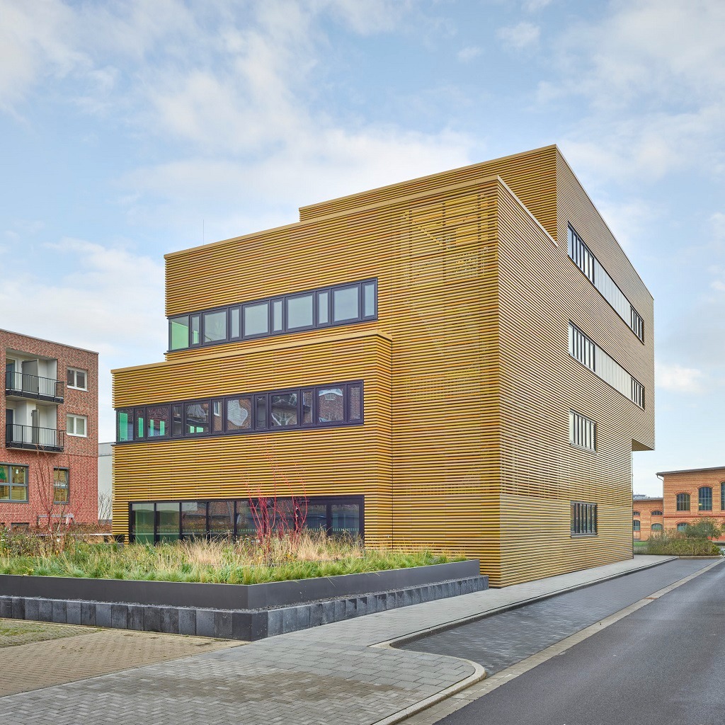 Gallery of Tubular Ceramic Facade at University in Düsseldorf - 2