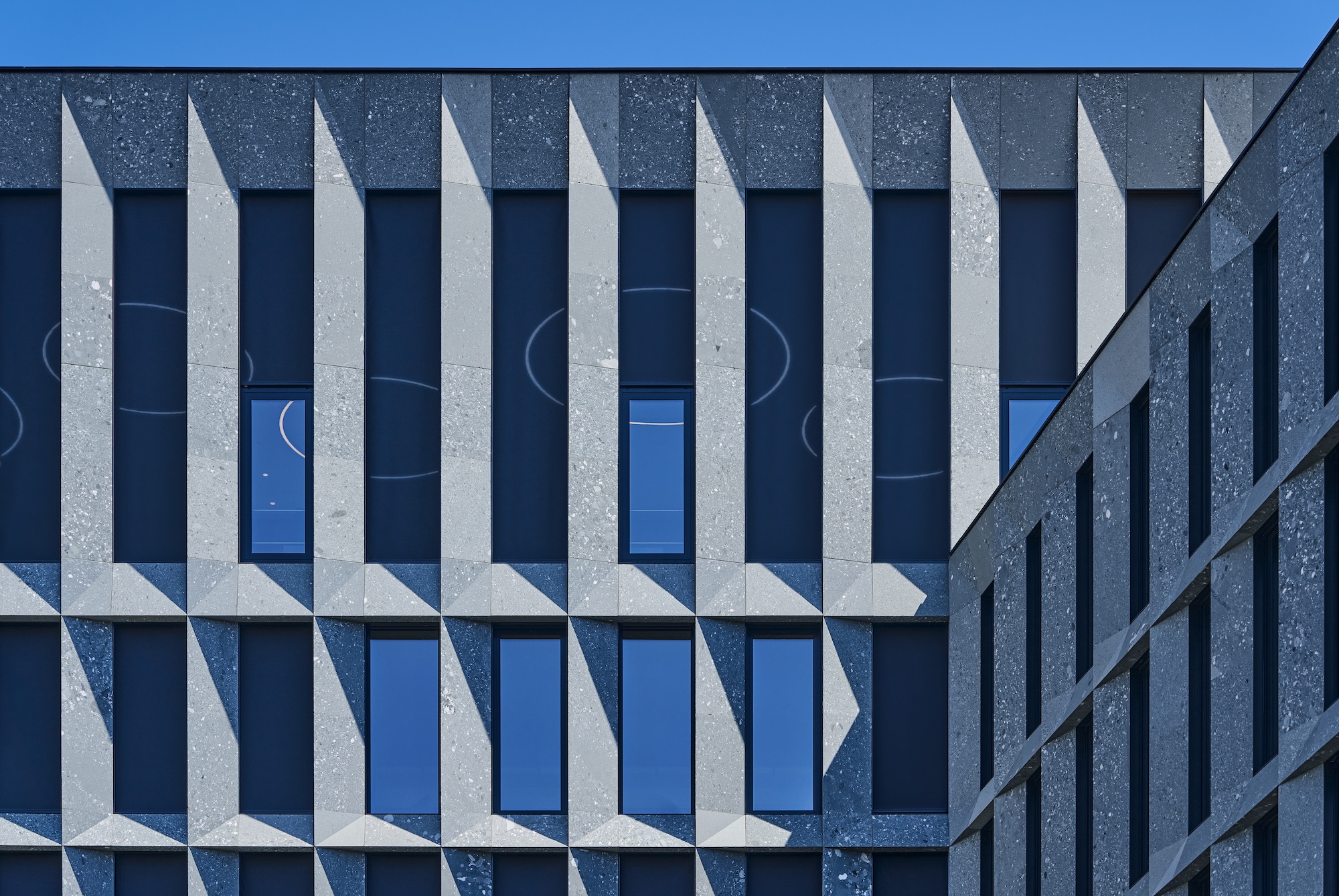 Gallery of Fabric Blinds at Zurich Police and Justice Centre - 3