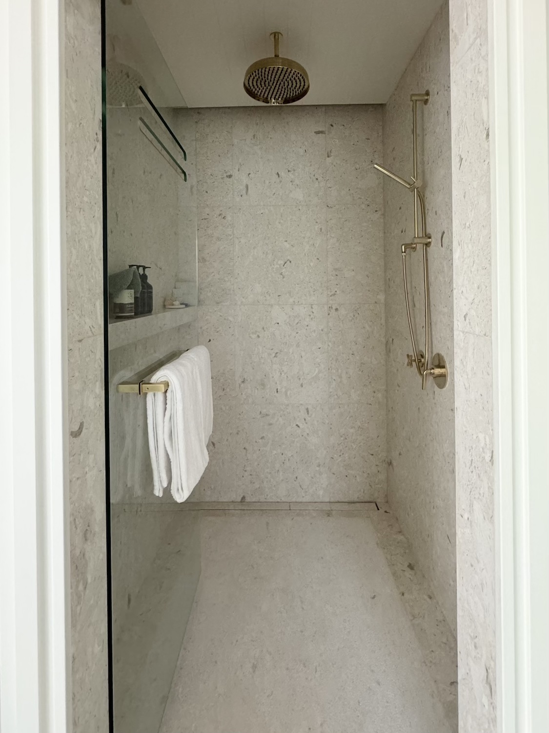 Gallery of Marble Finishes at Bahamas Residential Project - 5
