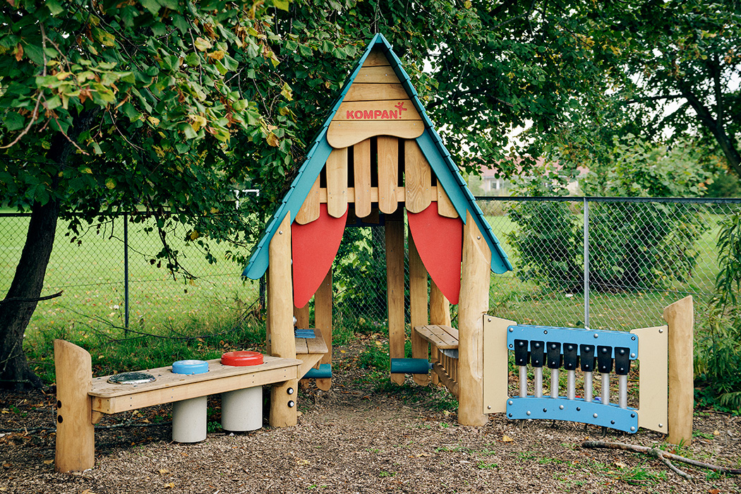 Parques infantiles - Juegos temáticos de KOMPAN