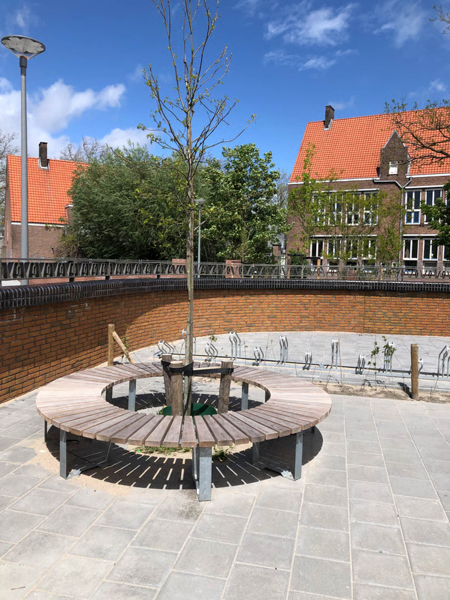 Galeria de Mobiliario inclusivo de exterior para parques - 10